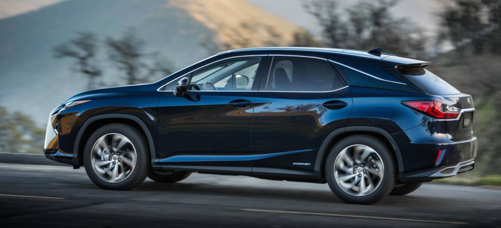 Lexus RX 450h, híbrido a precio de diésel: por lo que cuesta un Audi Q7 3.0 TDI puedes hacerte ...