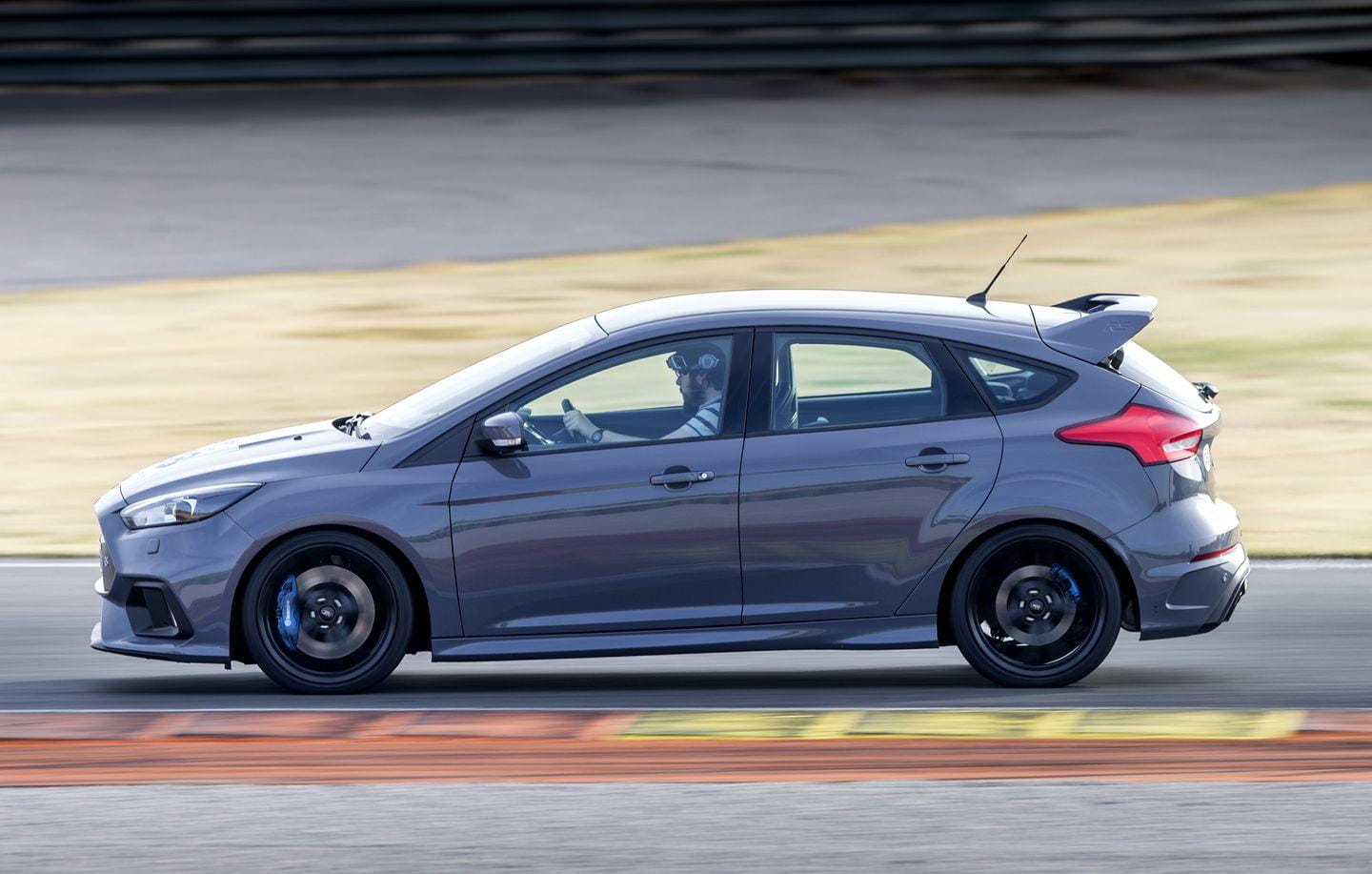 Ford Focus RS 2016, a prueba: un hooligan motorizado con el que te ...