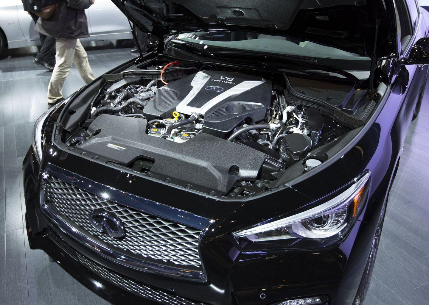 El Infiniti Q50 recibe tres nuevos motores turboalimentados en el Salón ...