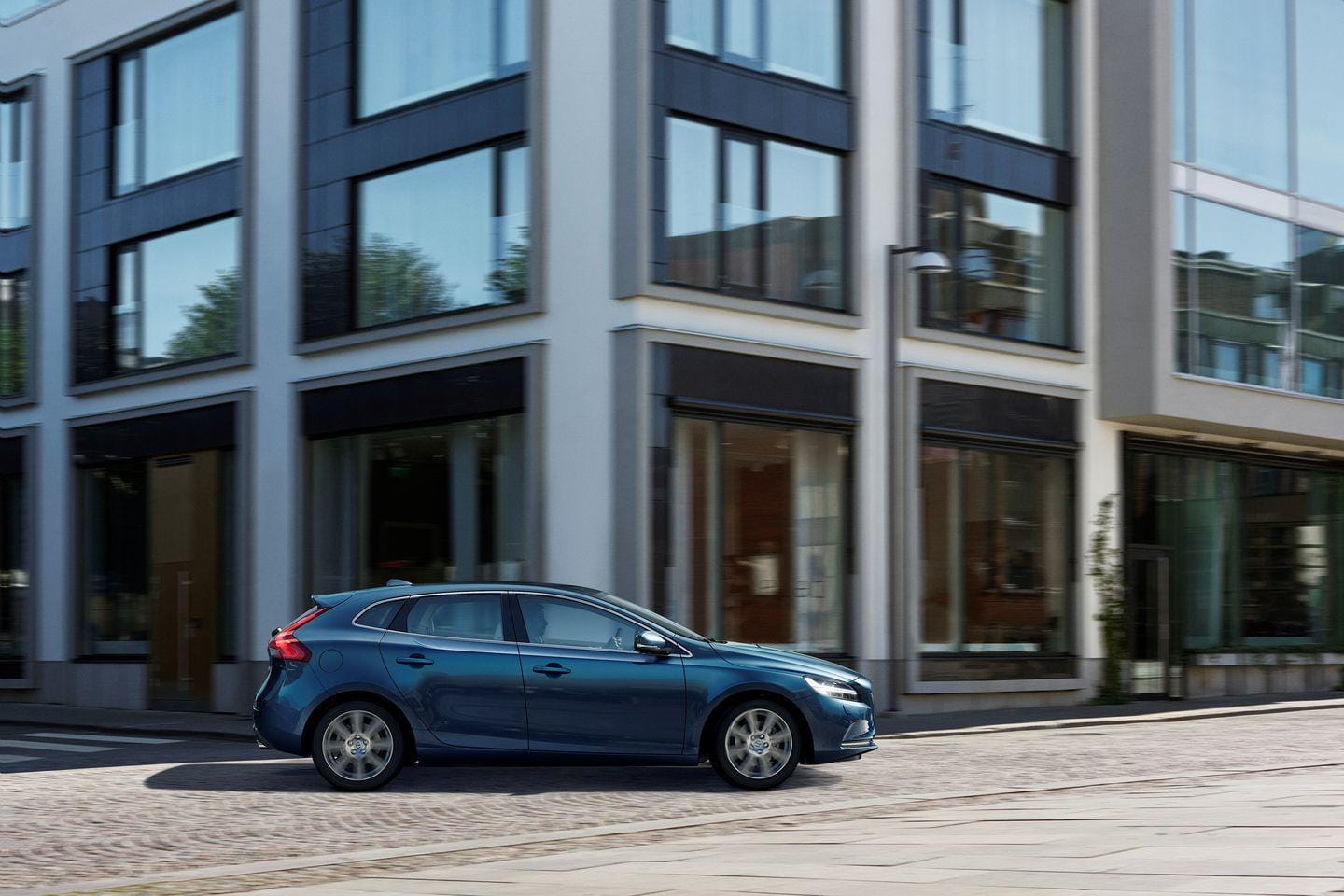 Volvo V40 2026 - Características, precios y versiones