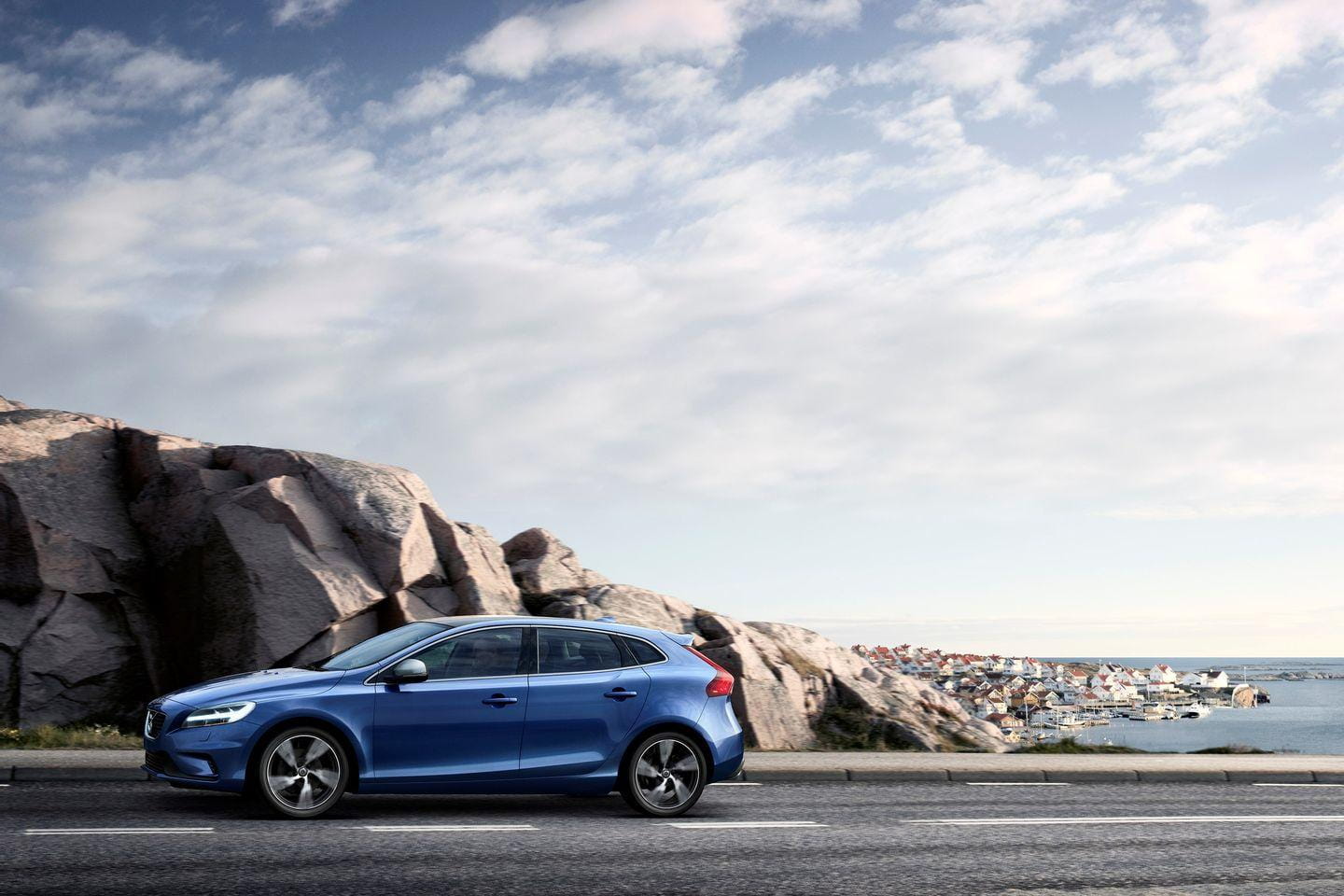 Volvo V40 2026 - Características, precios y versiones
