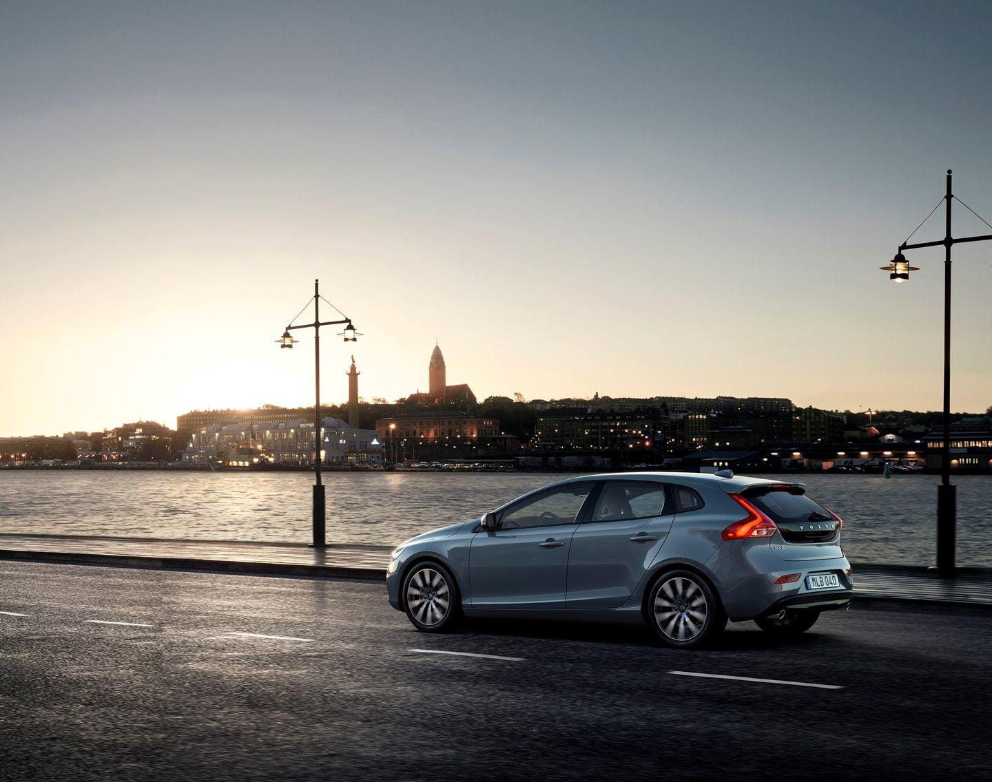 Volvo V40 2026 - Características, precios y versiones