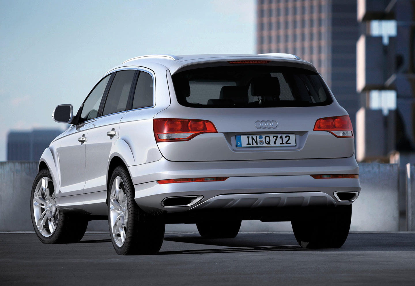 Audi Q7 V12 TDI: el día que Audi lanzó un SUV diésel de 12 cilindros y ...