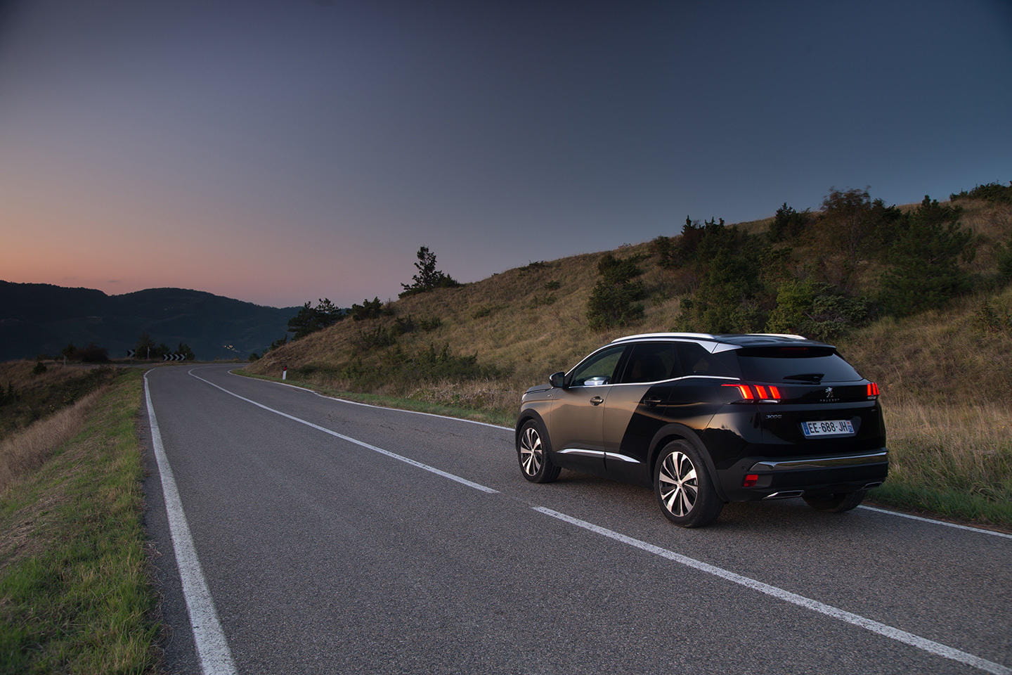 ¿Opel Grandland X o Peugeot 3008? ¿Con cual de estos dos crossover ...