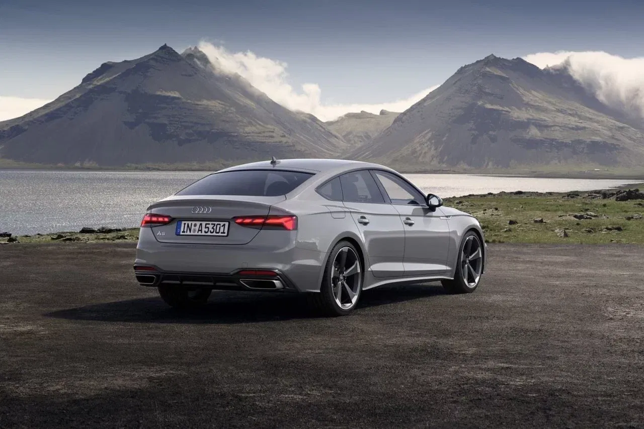 El nuevo Audi A5 se descubre en 61 fotos