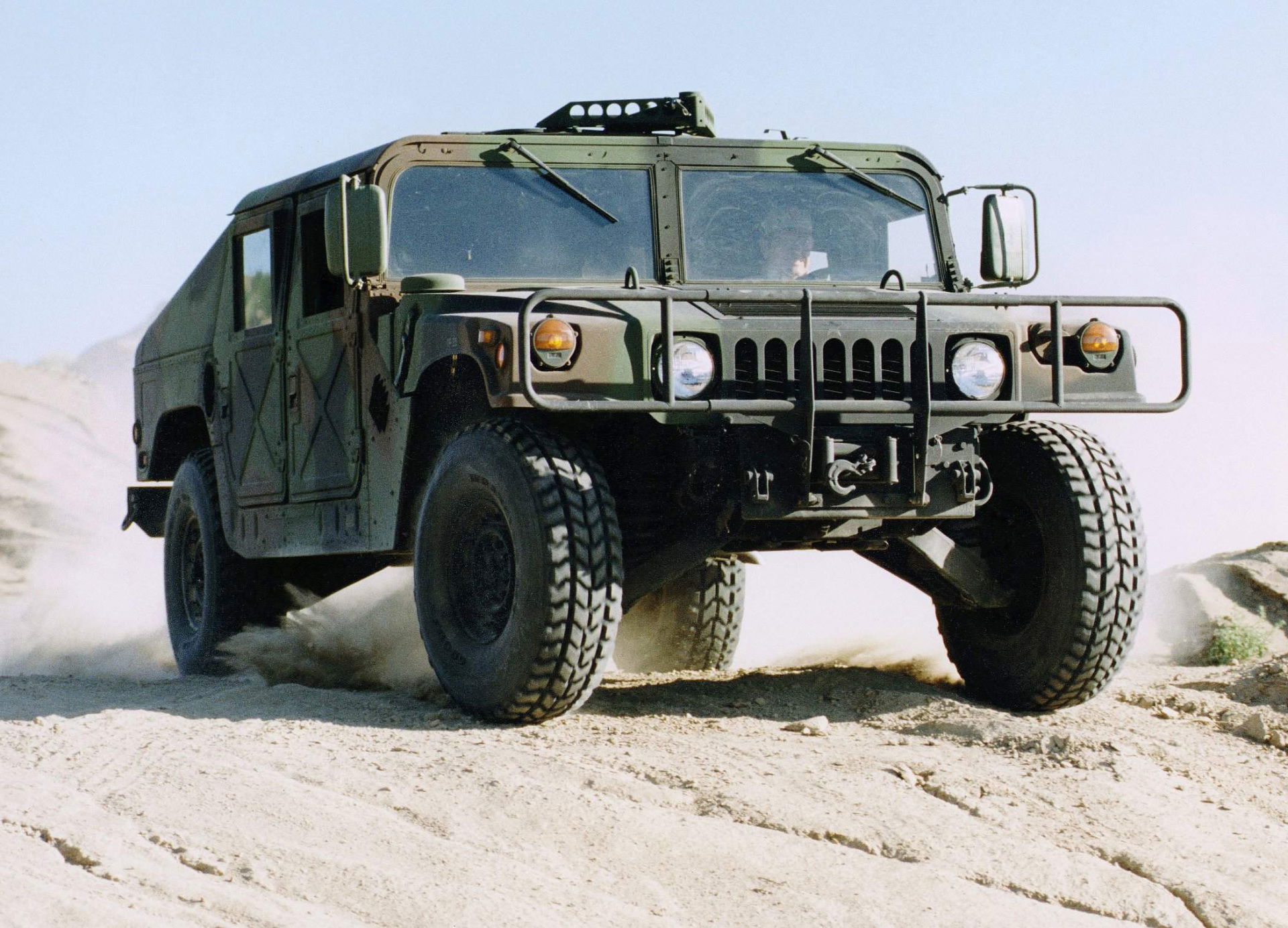 Hummer H1: 28 años desde su nacimiento
