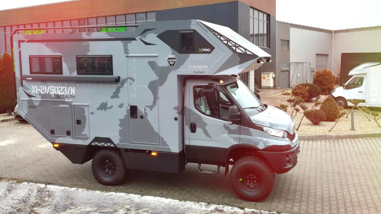 La Camper perfecta para sobrevivir a un apocalipsis zombi, así es la ...