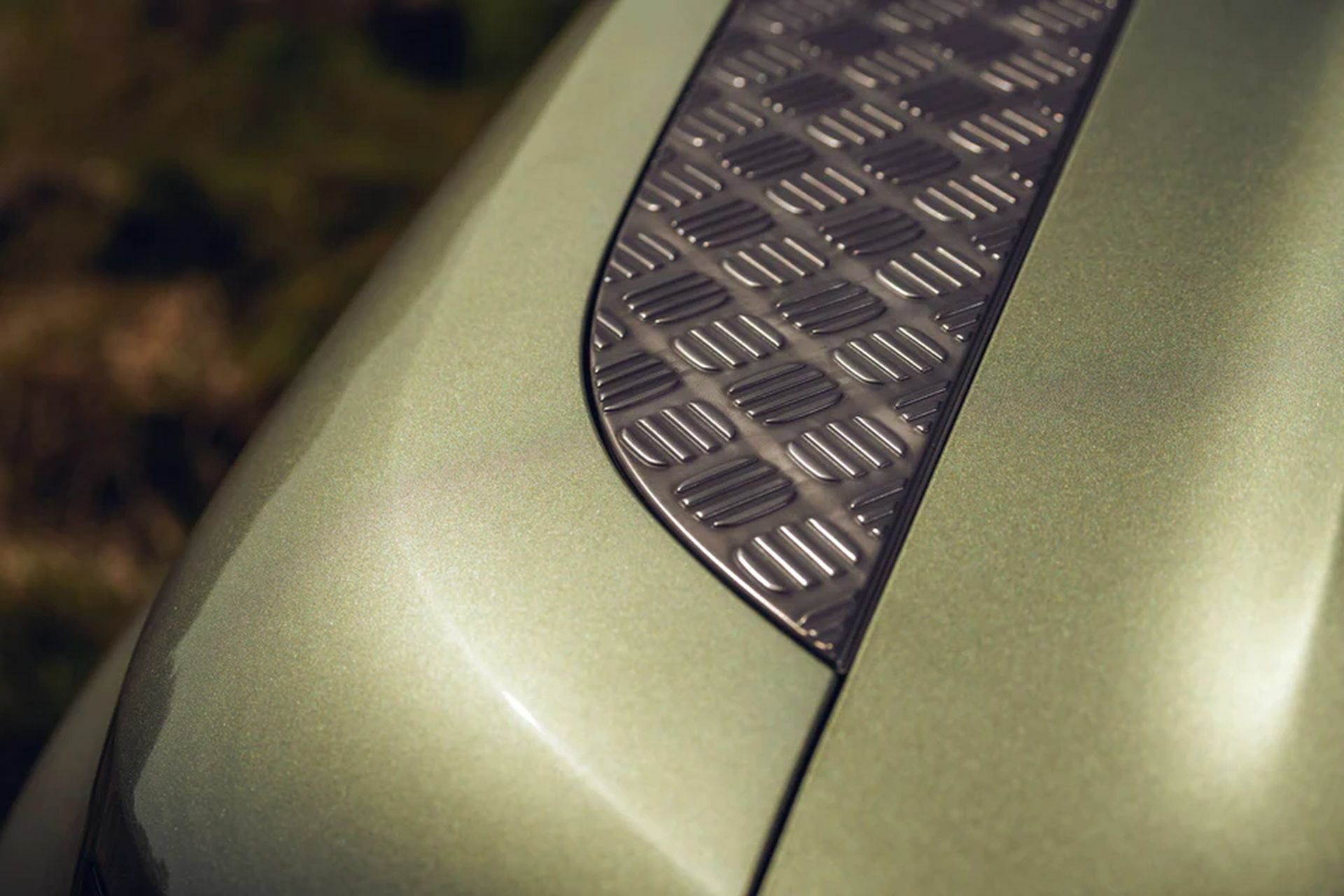 ¿Sueñas con un Defender 90 descapotable? Heritage Customs puede hacerlo realidad