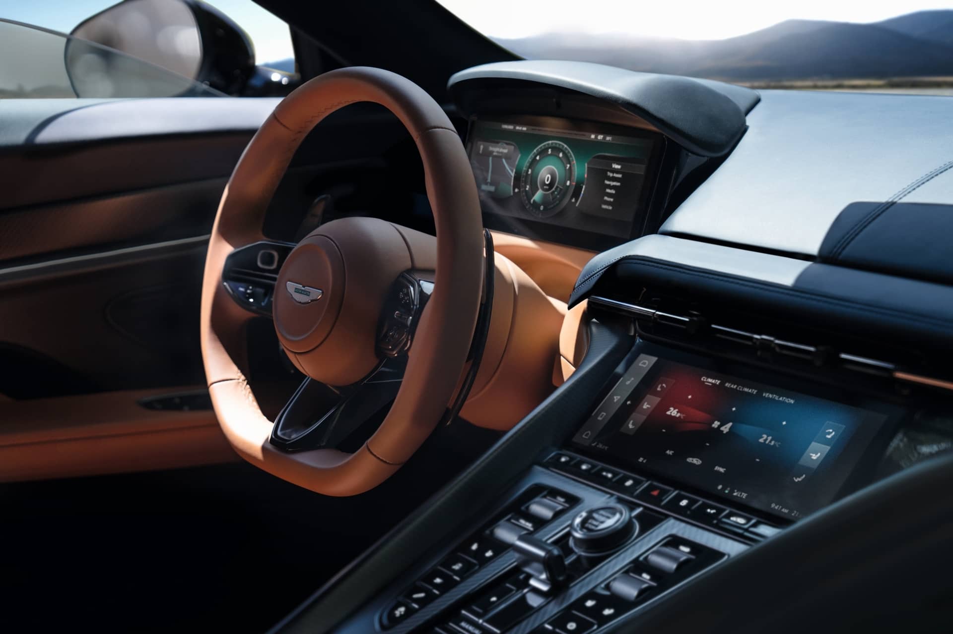 Aston Martin DB12 2026 - Características, precios y versiones