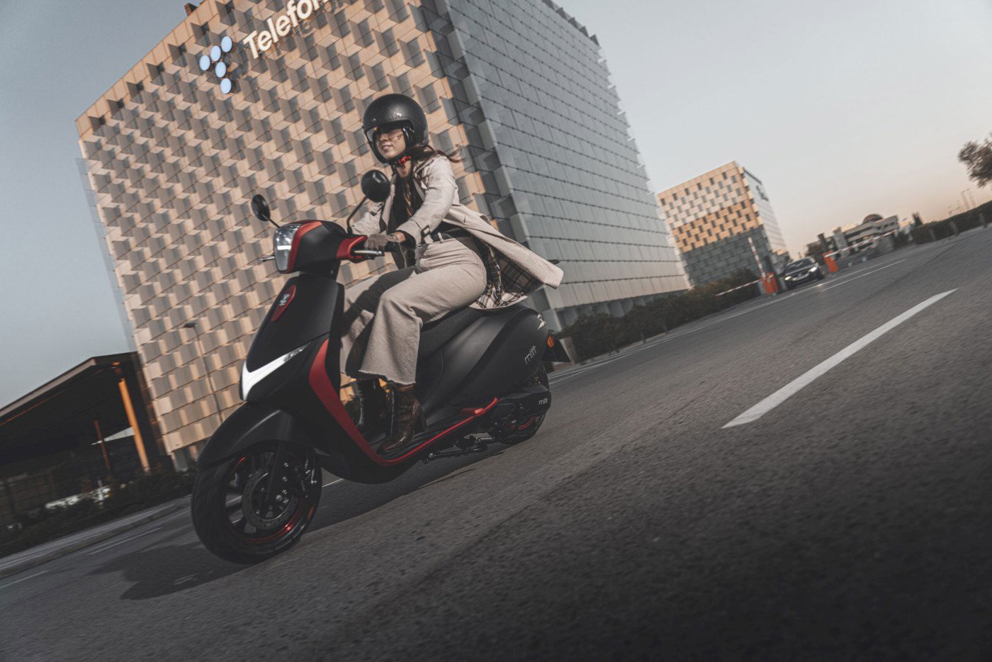 El Mitt Alpha 125 cc es el scooter urbano que necesitas este verano