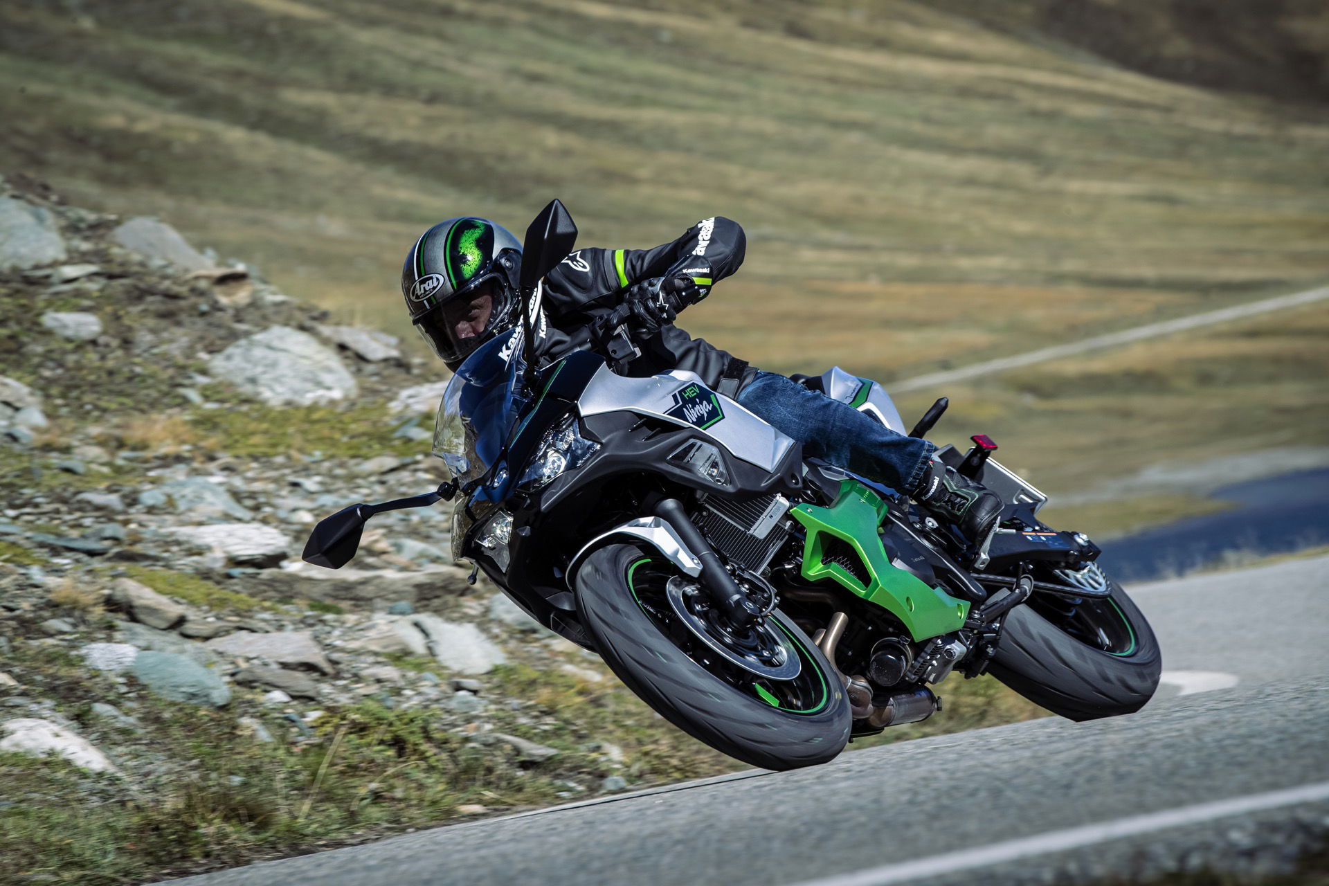Kawasaki Ninja 7, la moto híbrida y deportiva de Kawasaki