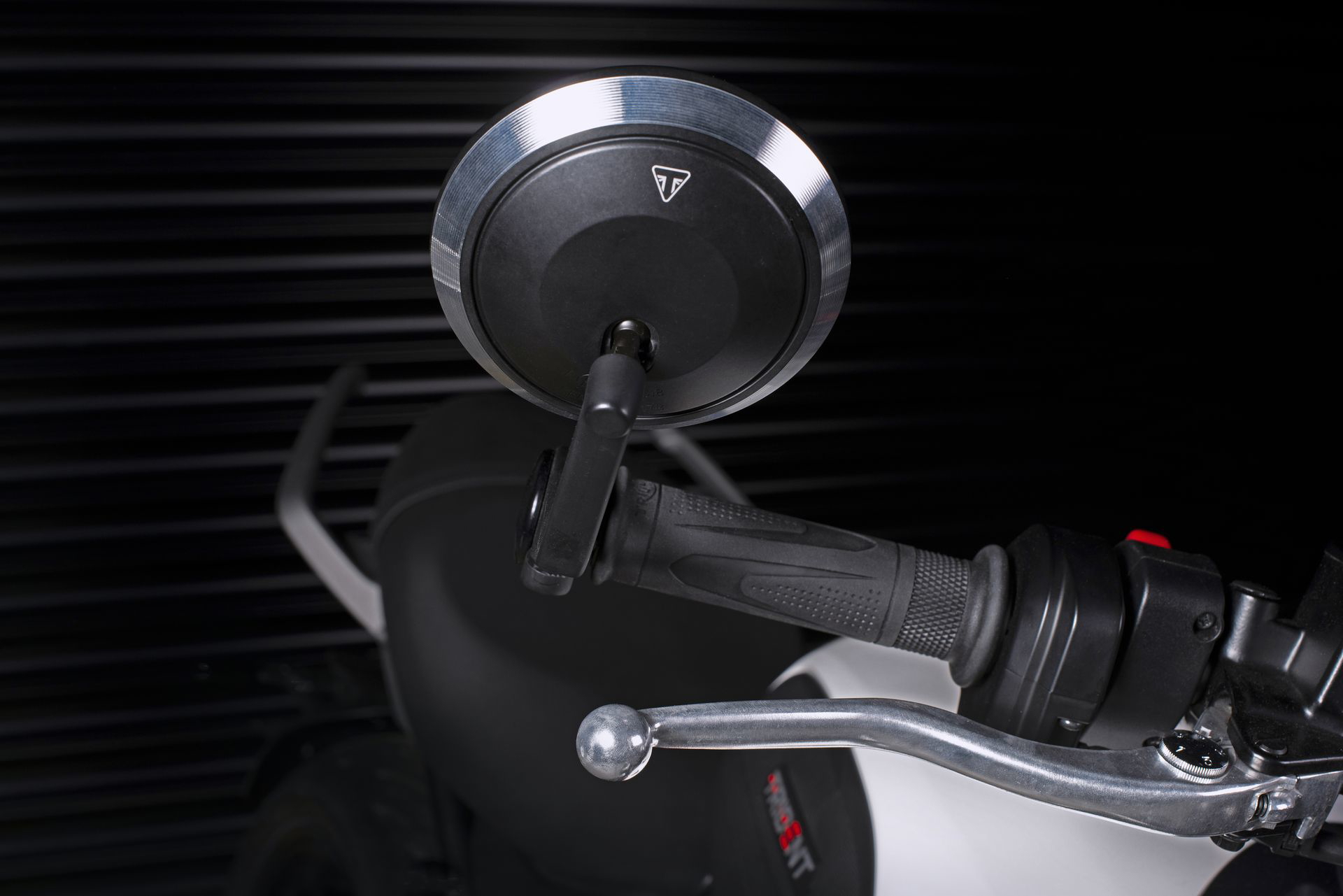 Esta naked de marca premium tiene 81 CV, es limitable para el A2 y su ...