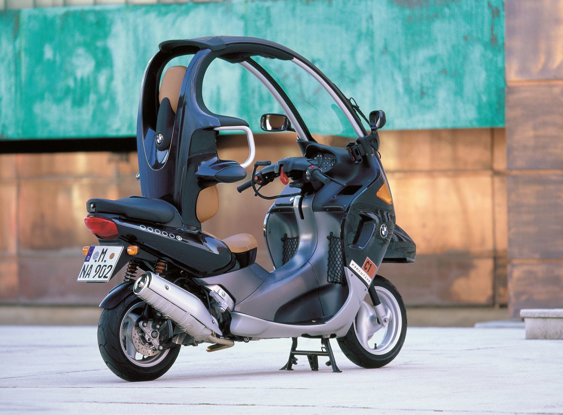 Las motos con techo están de regreso, Yamaha y Toyota ya tienen la suya ...