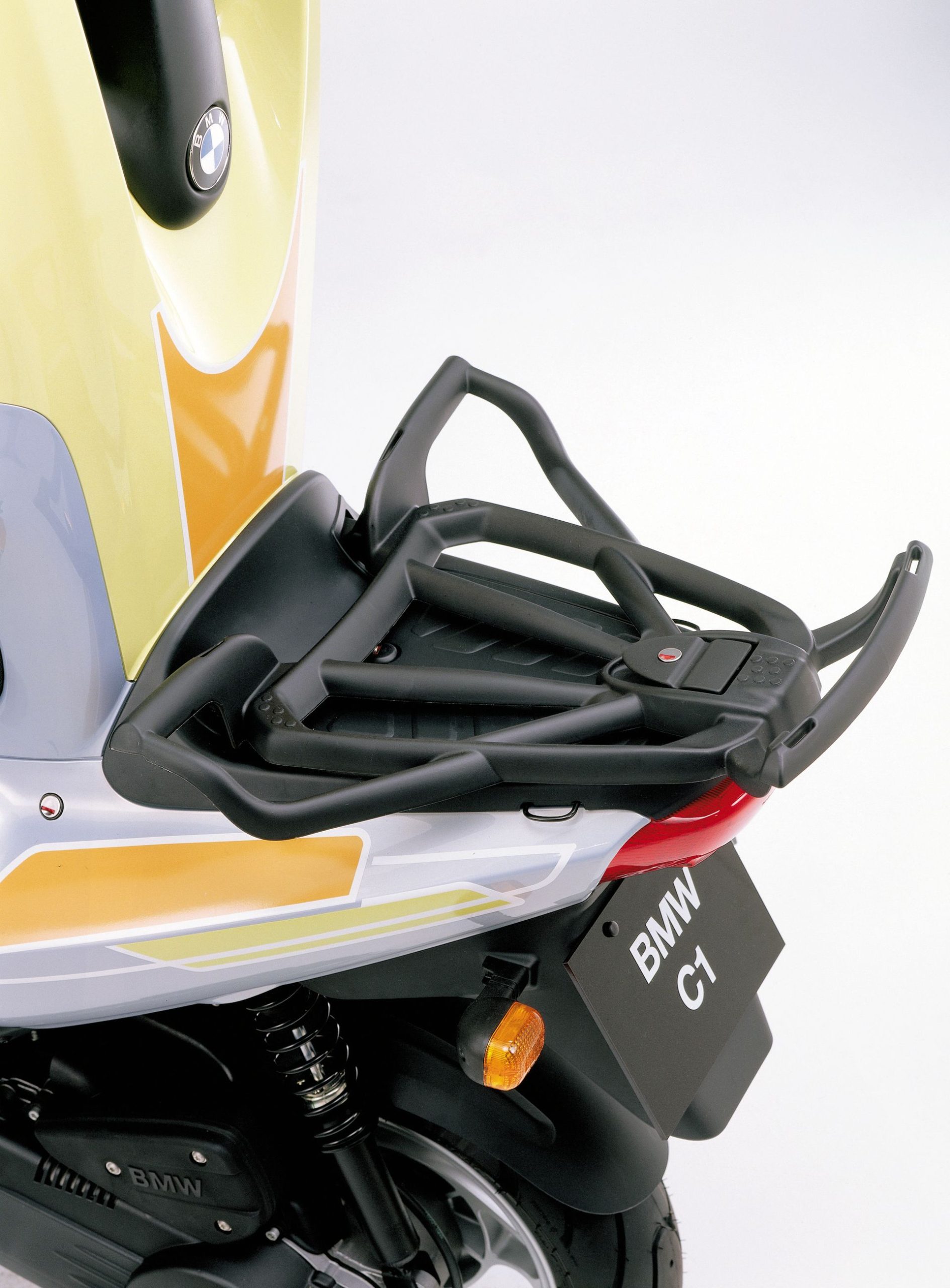 Las motos con techo están de regreso, Yamaha y Toyota ya tienen la suya ...