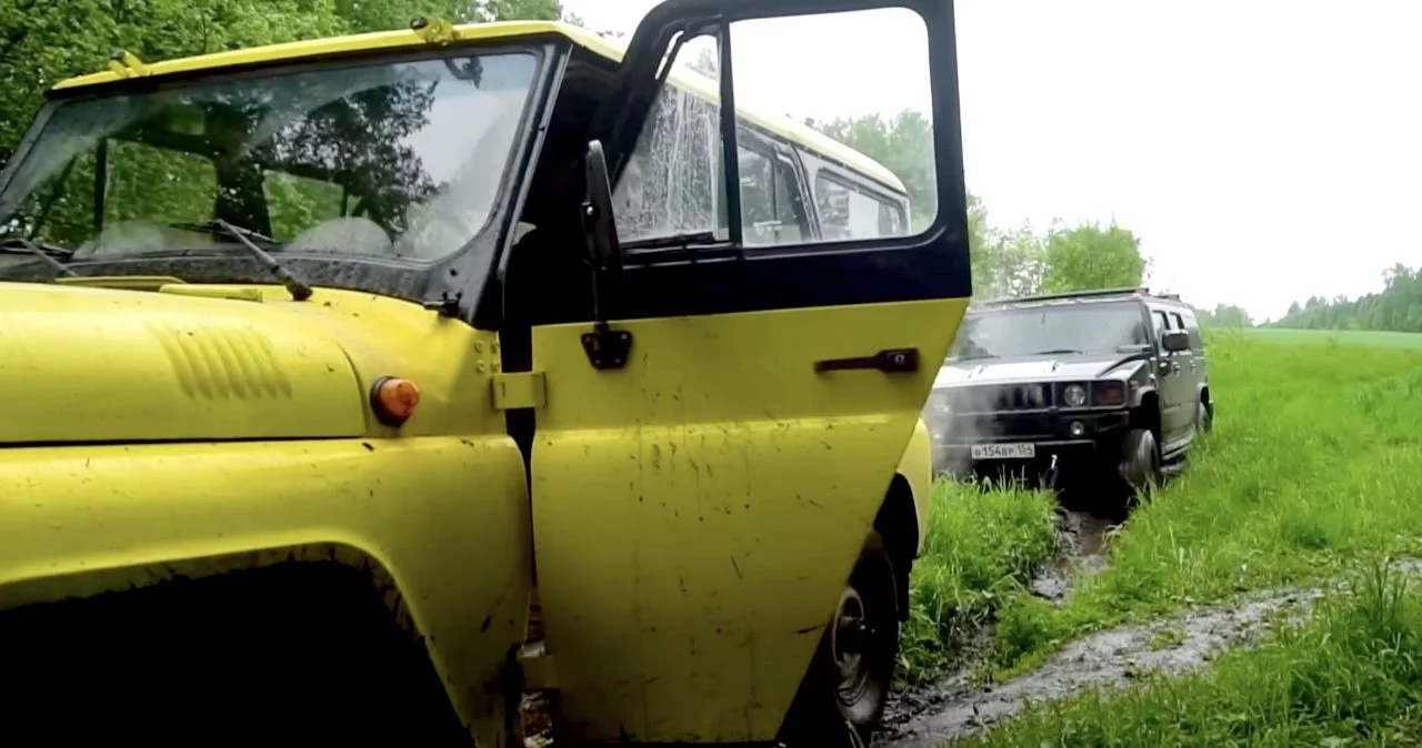 La sorprendente batalla 4x4 de final no esperado entre un antiguo SUV ...