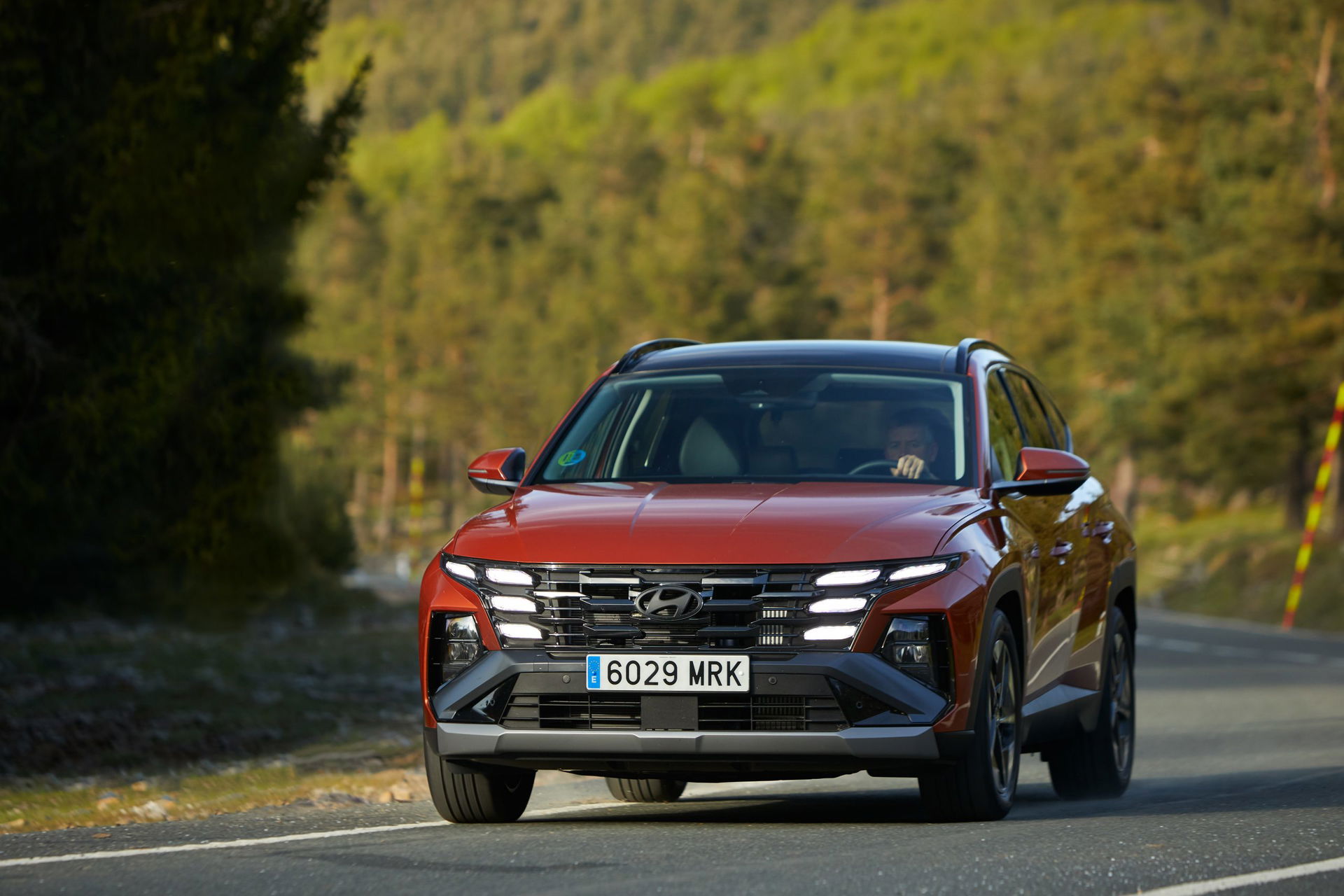 Oferta del Hyundai Tucson híbrido 2026, por 190 € al mes tienes 215 CV ...