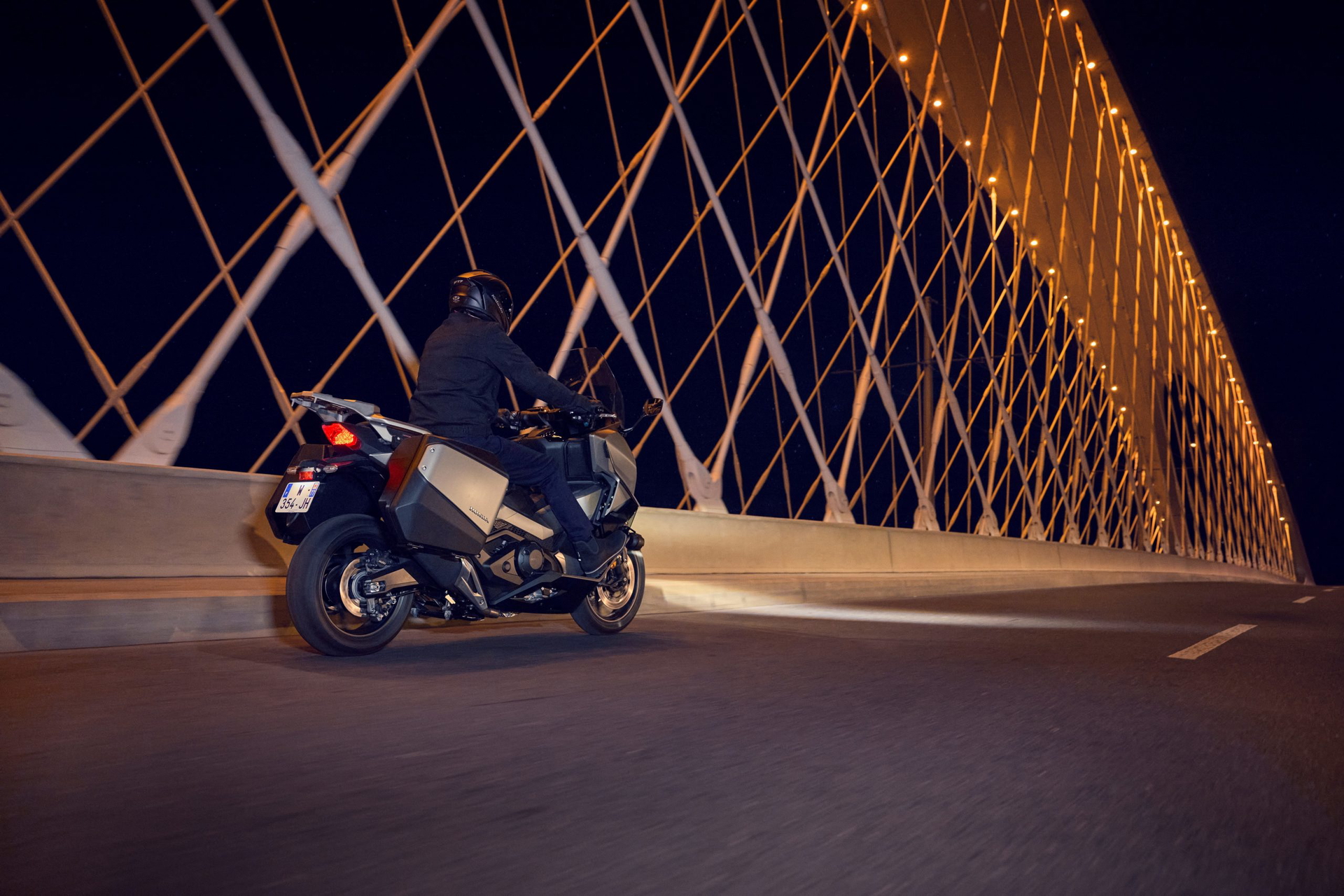 Honda Forza 750 2025: medidas, motor, prestaciones y precio