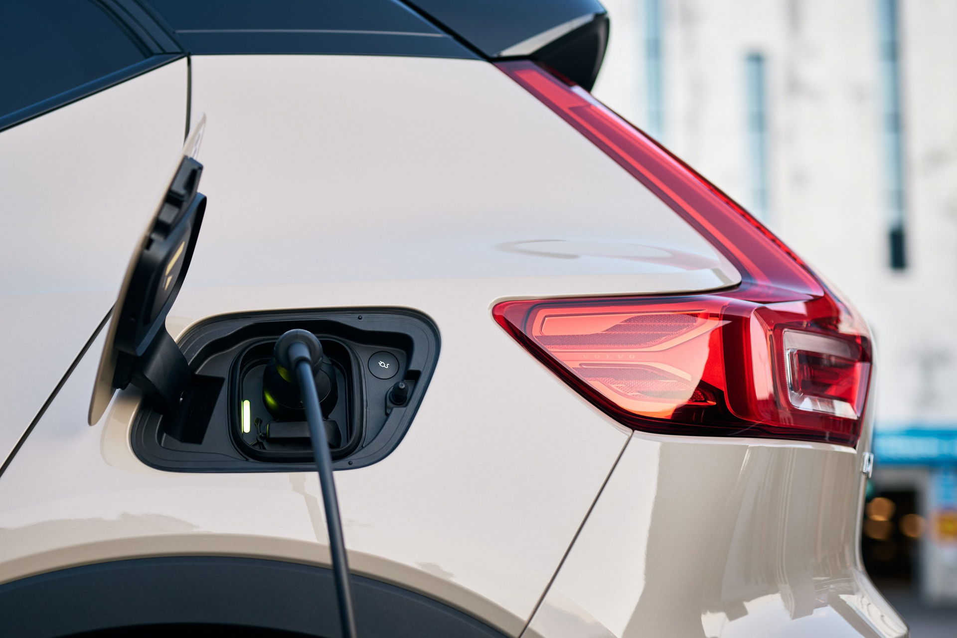 Volvo EX40 2026 - Características, precios y versiones