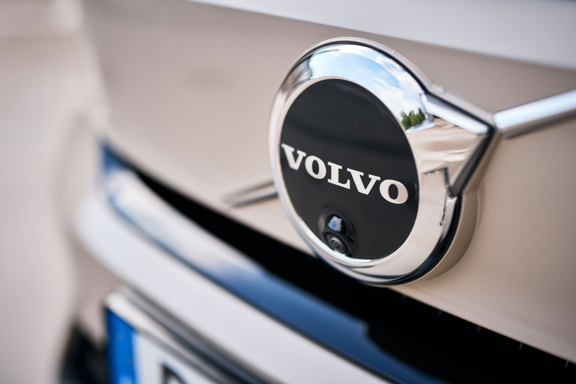 Volvo EX40 2026 - Características, precios y versiones