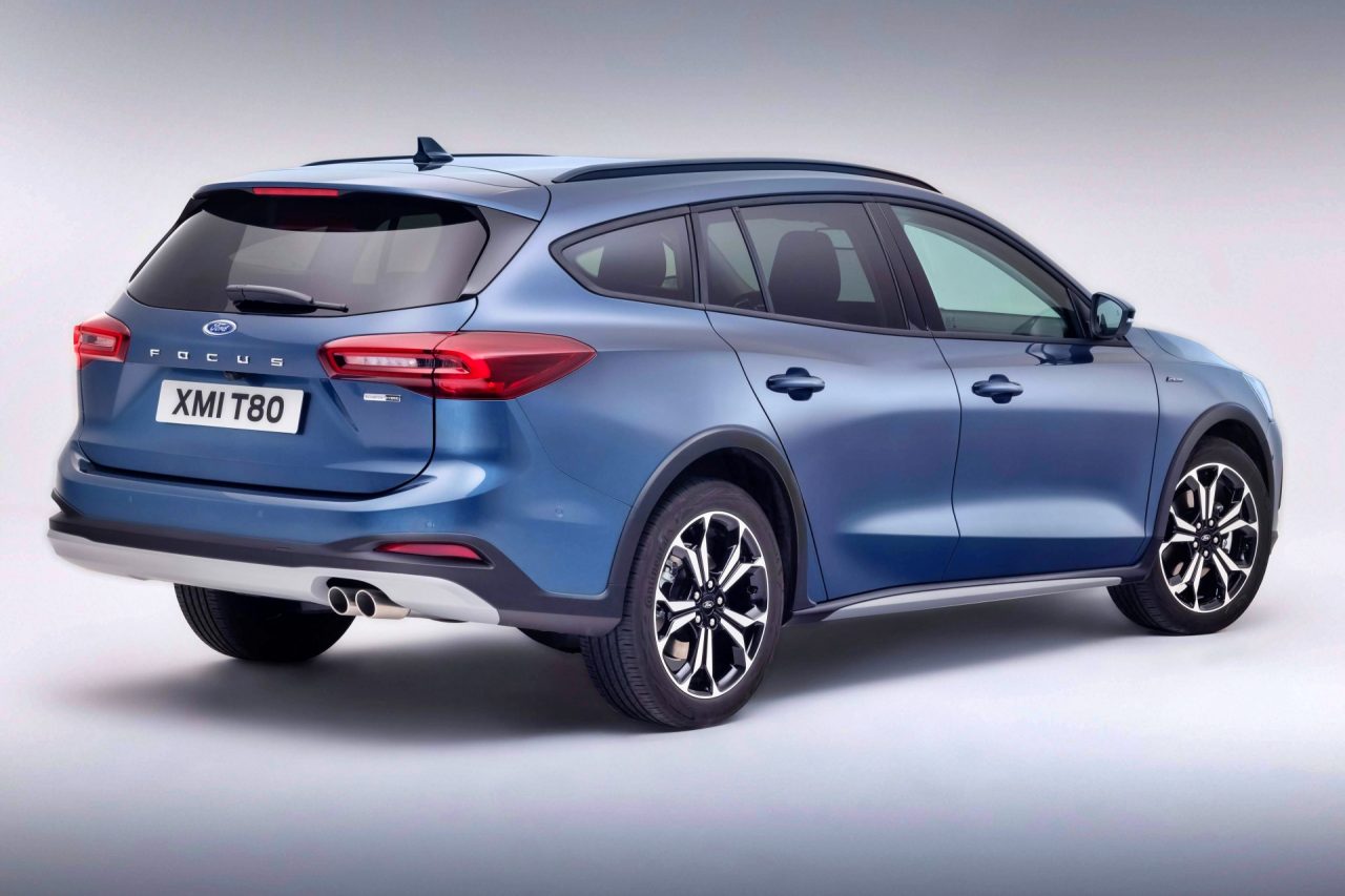 Con la altura de un SUV, 635 litros de maletero y 9.000 euros de ...