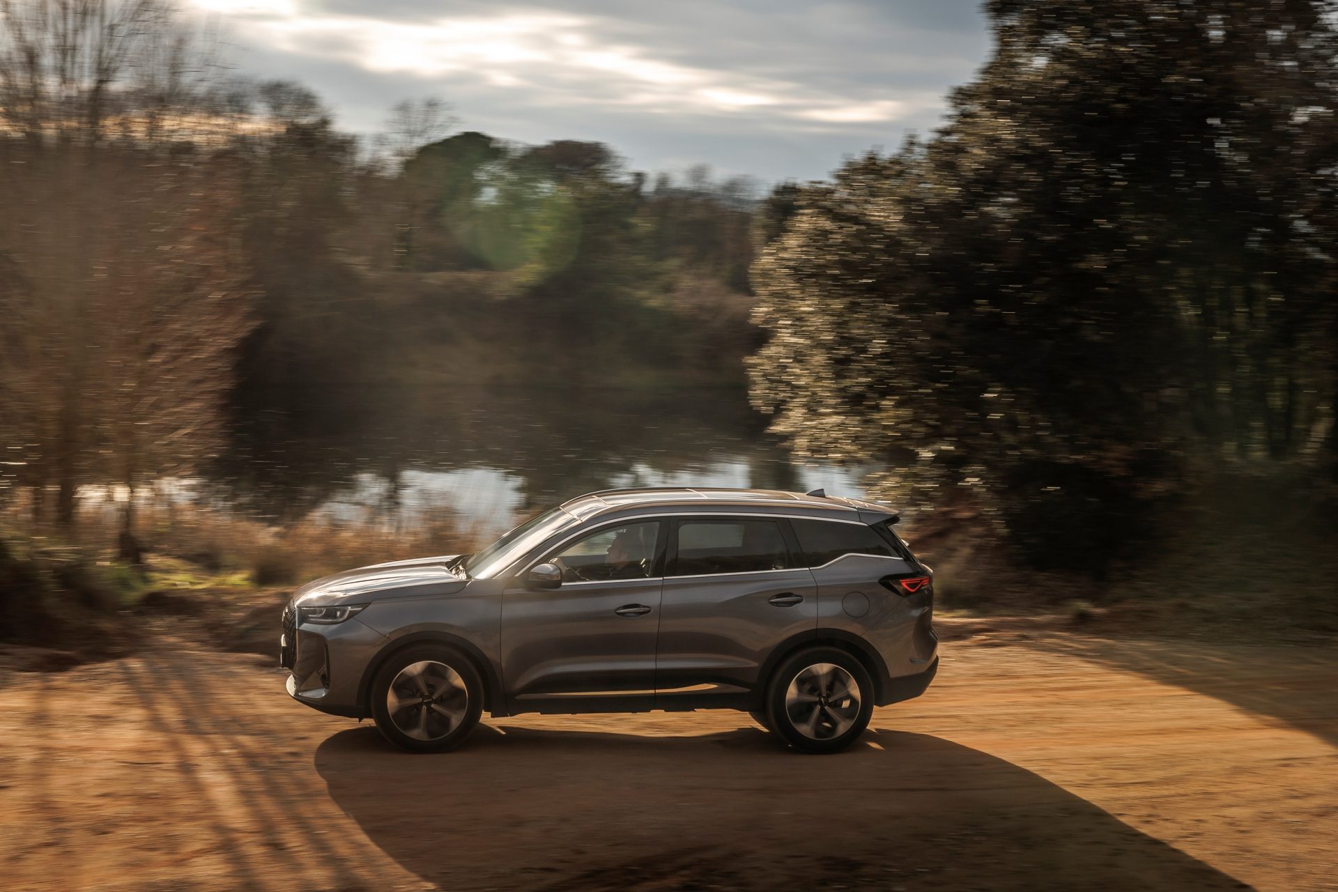 EBRO s700 Luxury, el SUV más barato de EBRO en España viene equipado ...