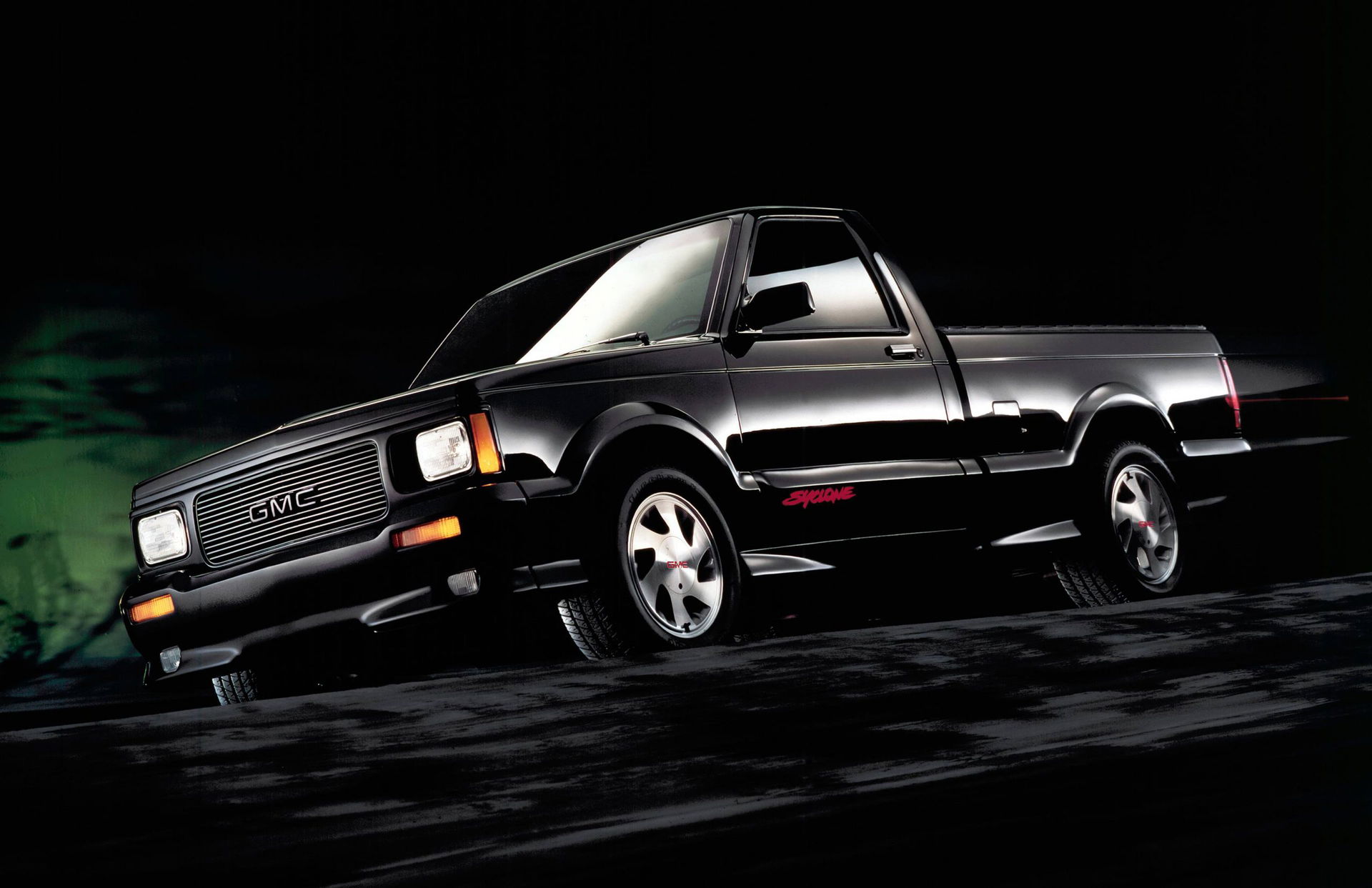 GMC Syclone, la pickup deportiva que era más rápida que Ferrari y ...
