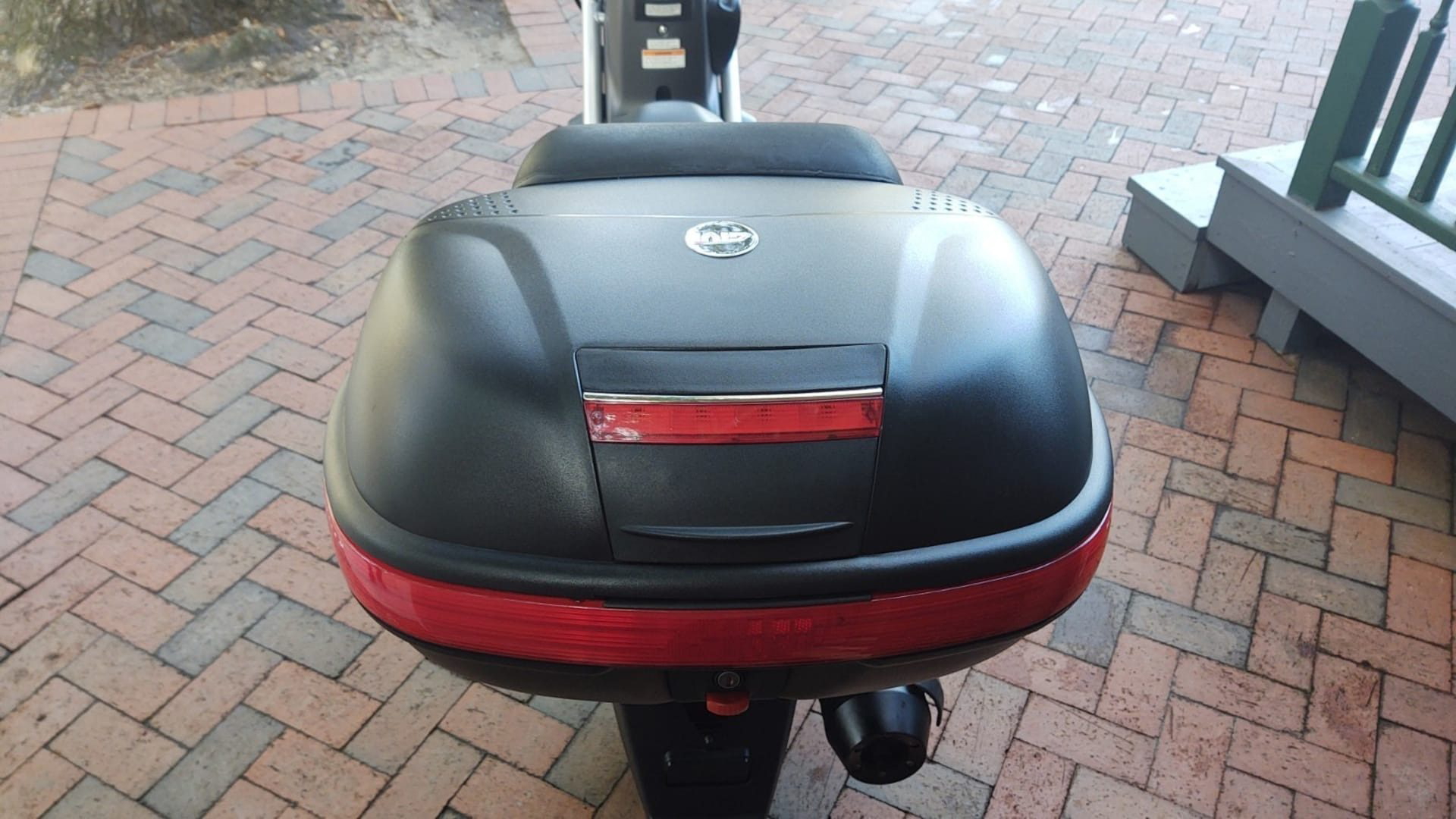 Honda Square X125, una "scooter todoterreno" con el asiento más cómodo y estética rompedora que ...