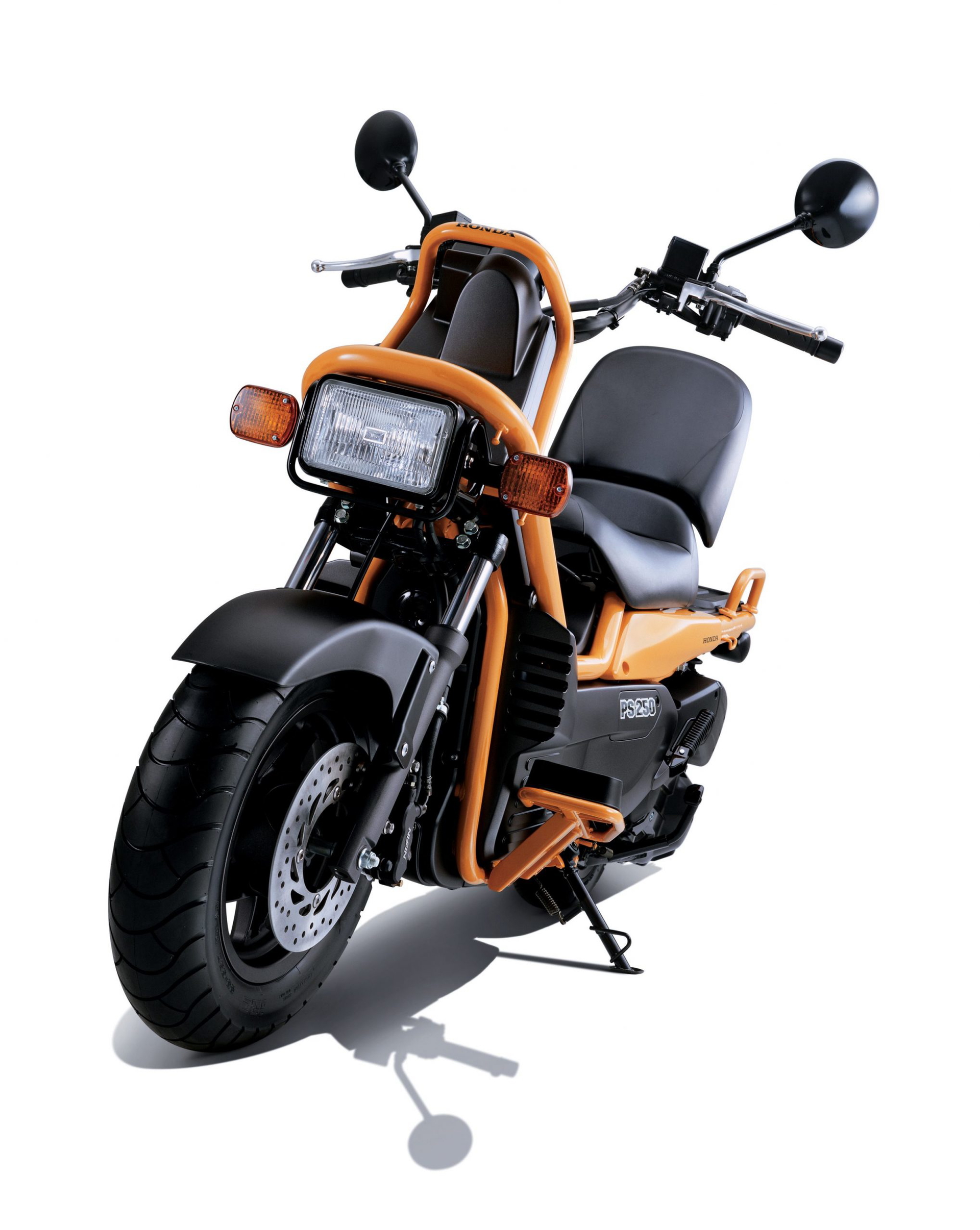 Honda Square X125, una "scooter todoterreno" con el asiento más cómodo y estética rompedora que ...