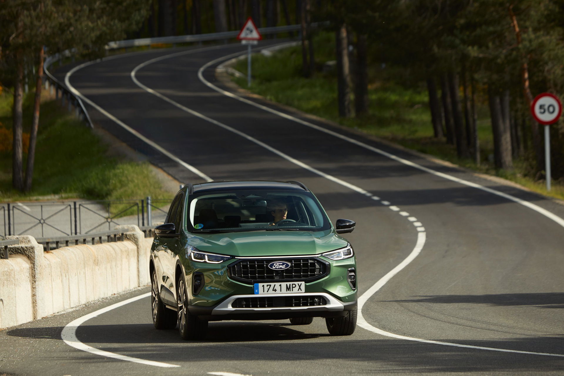 Ford Kuga PHEV: un éxito en España, con etiqueta Cero y bien equipado ...