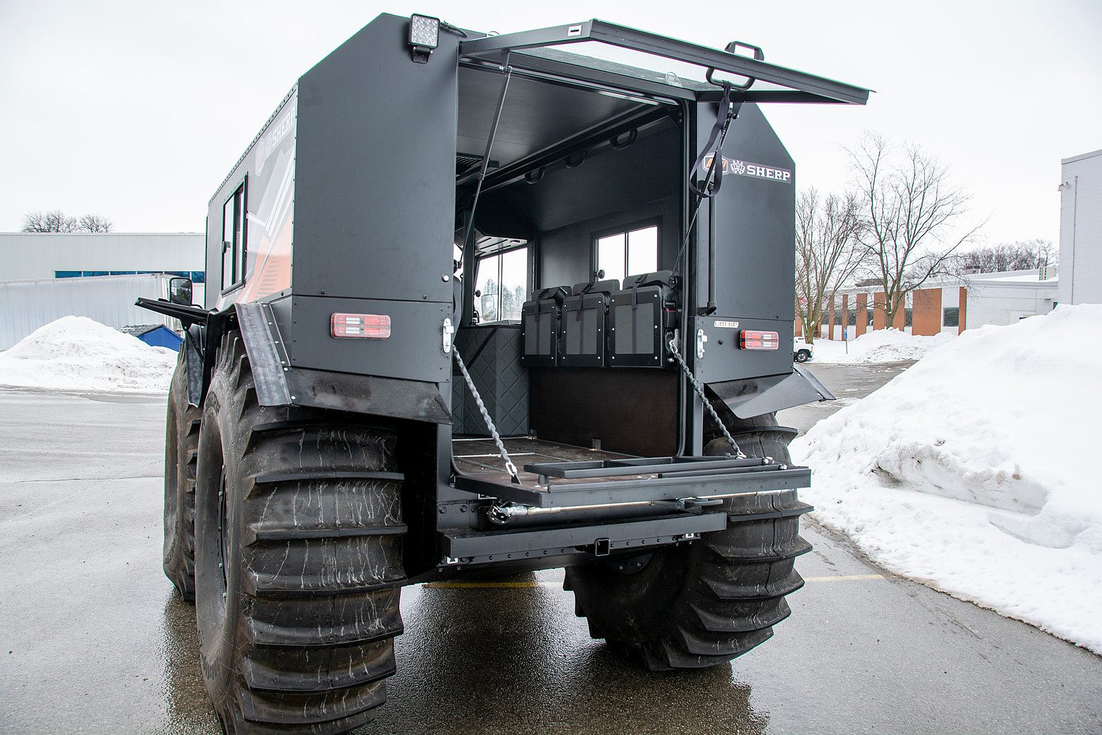Sherp N 1200, el mejor 4x4 con neumáticos todoterreno, motor diésel de tractor a la antigua y ...