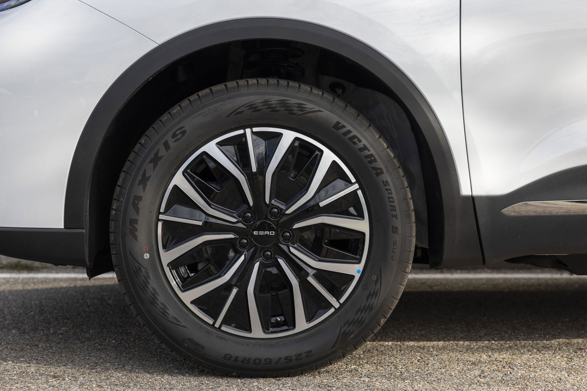 Ebro s700 PHEV, la opción más interesante