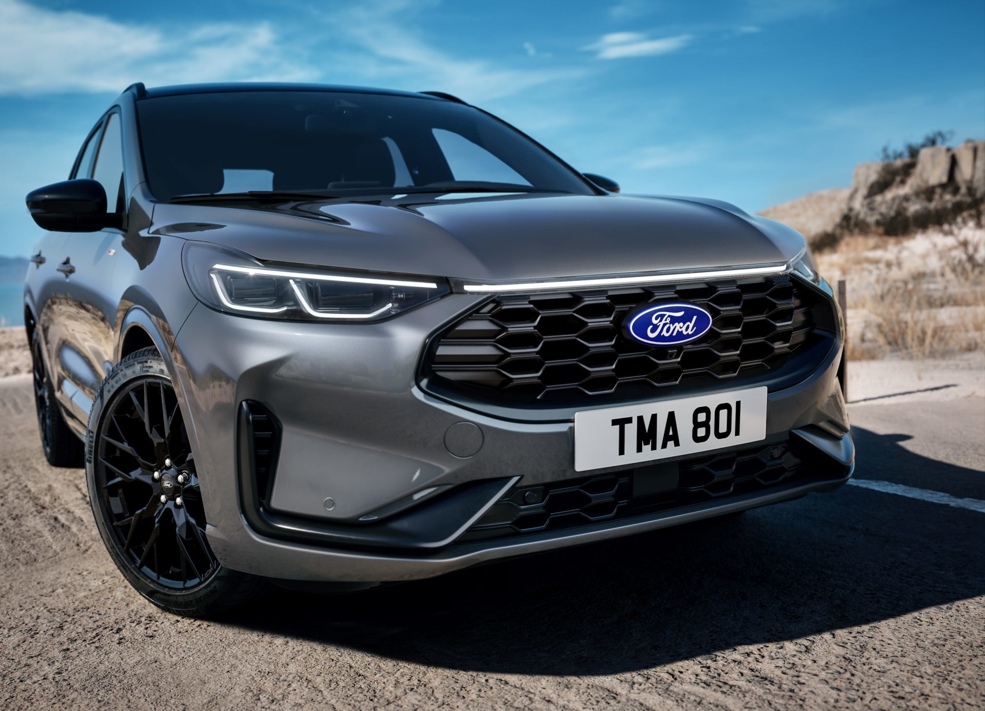 Ford Kuga Black Package 2025, precio y equipamiento del SUV 'full black ...