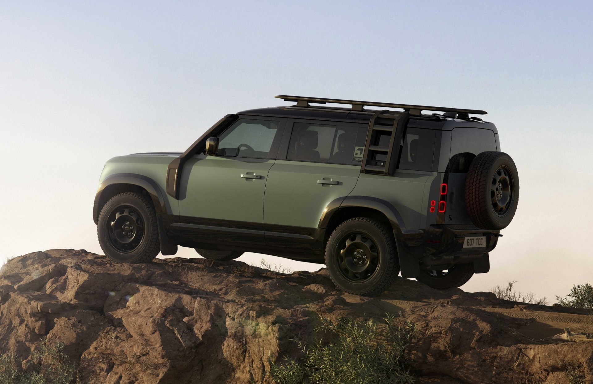 Nuevos detalles sobre el Defender Sport que llegará en 2027