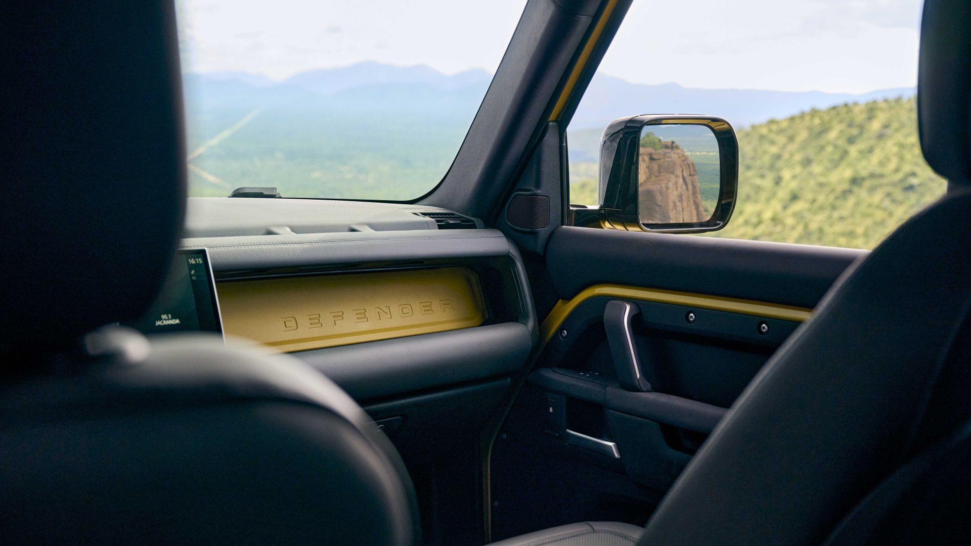 Nuevos detalles sobre el Defender Sport que llegará en 2027