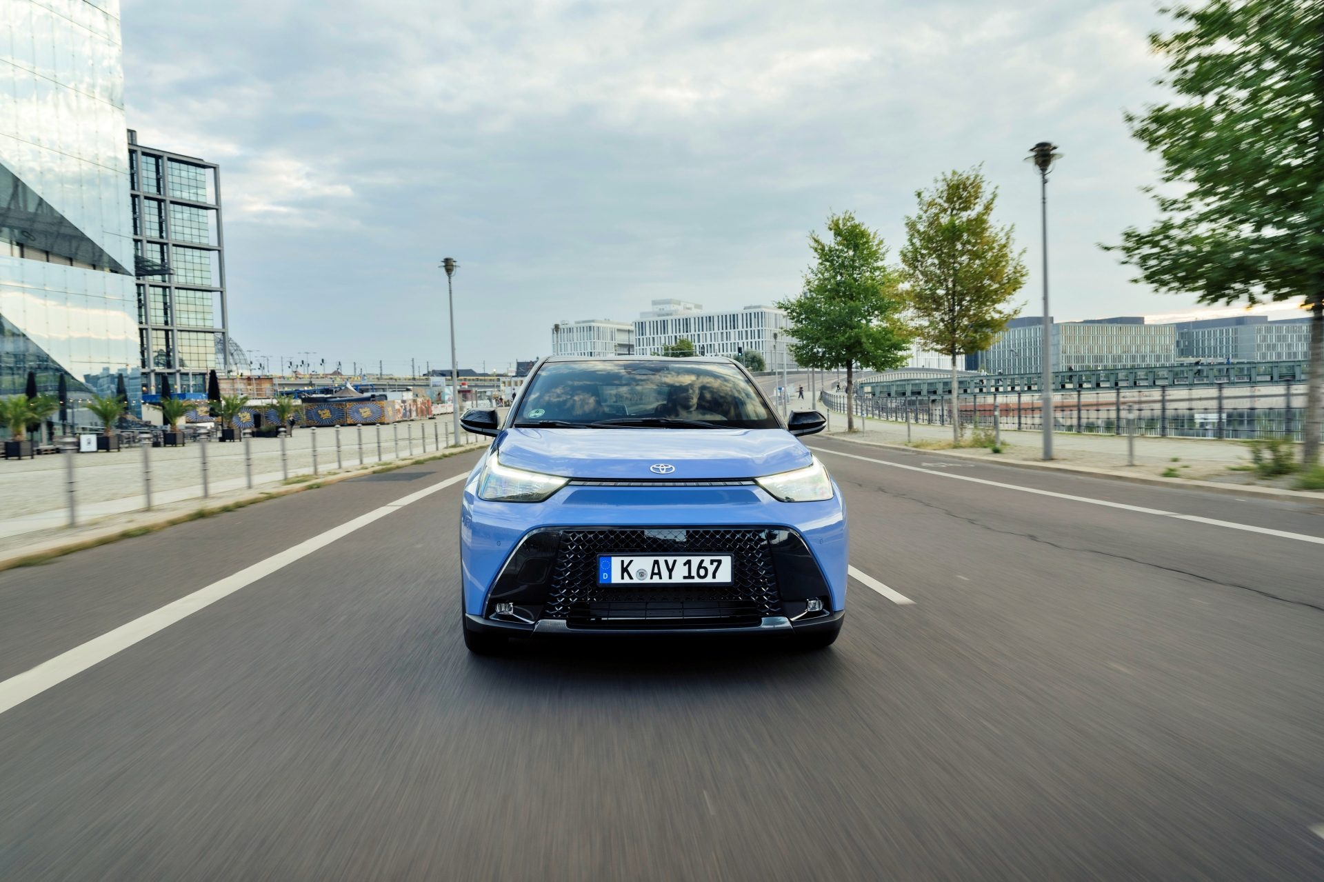 Toyota Aygo X Cross Hybrid: así es y así se comporta el coche híbrido ...