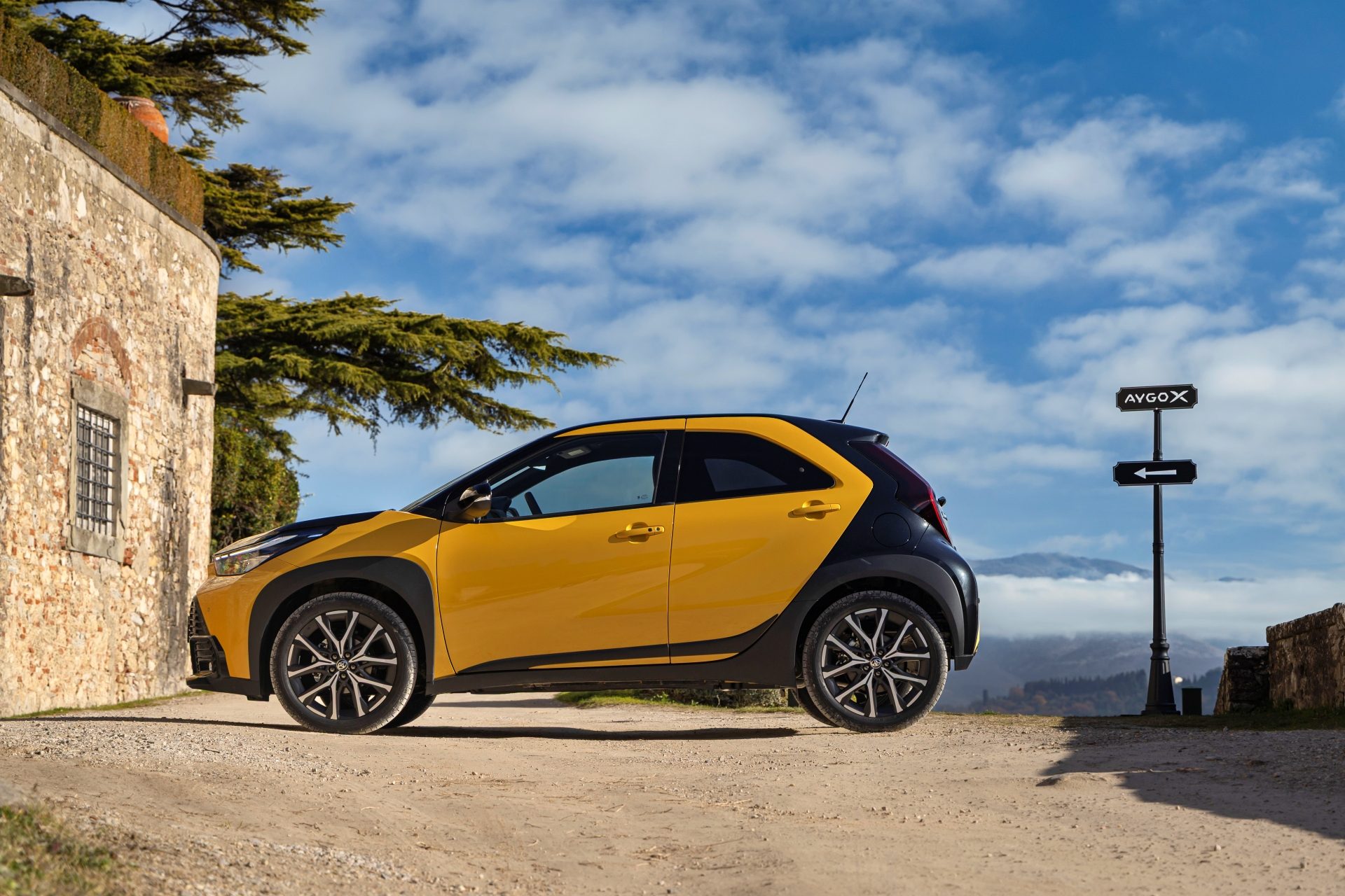Toyota Aygo X Cross Hybrid 2026: urbano, híbrido y bien equipado con un ...