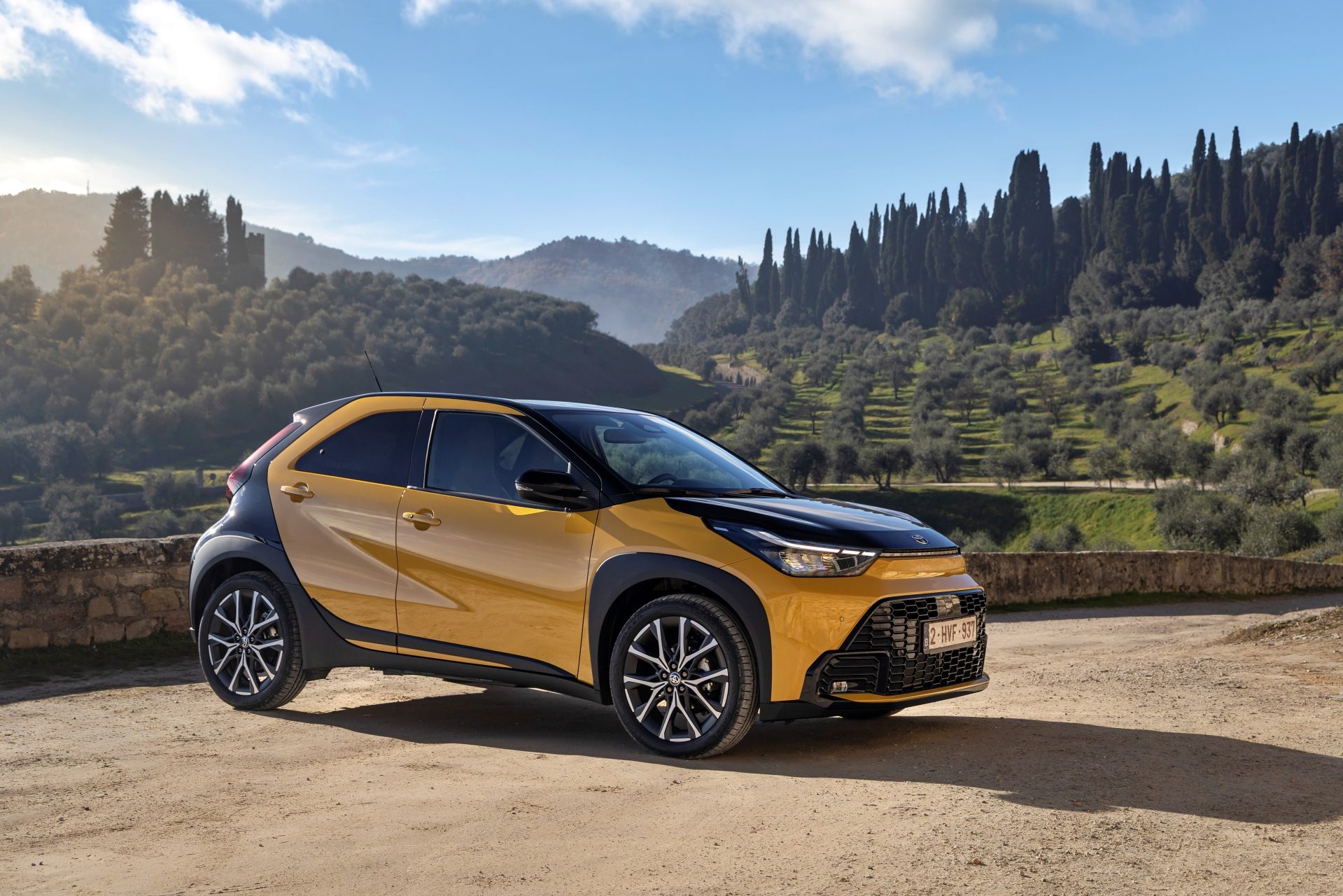 Toyota Aygo X Cross Hybrid 2026: urbano, híbrido y bien equipado con un ...