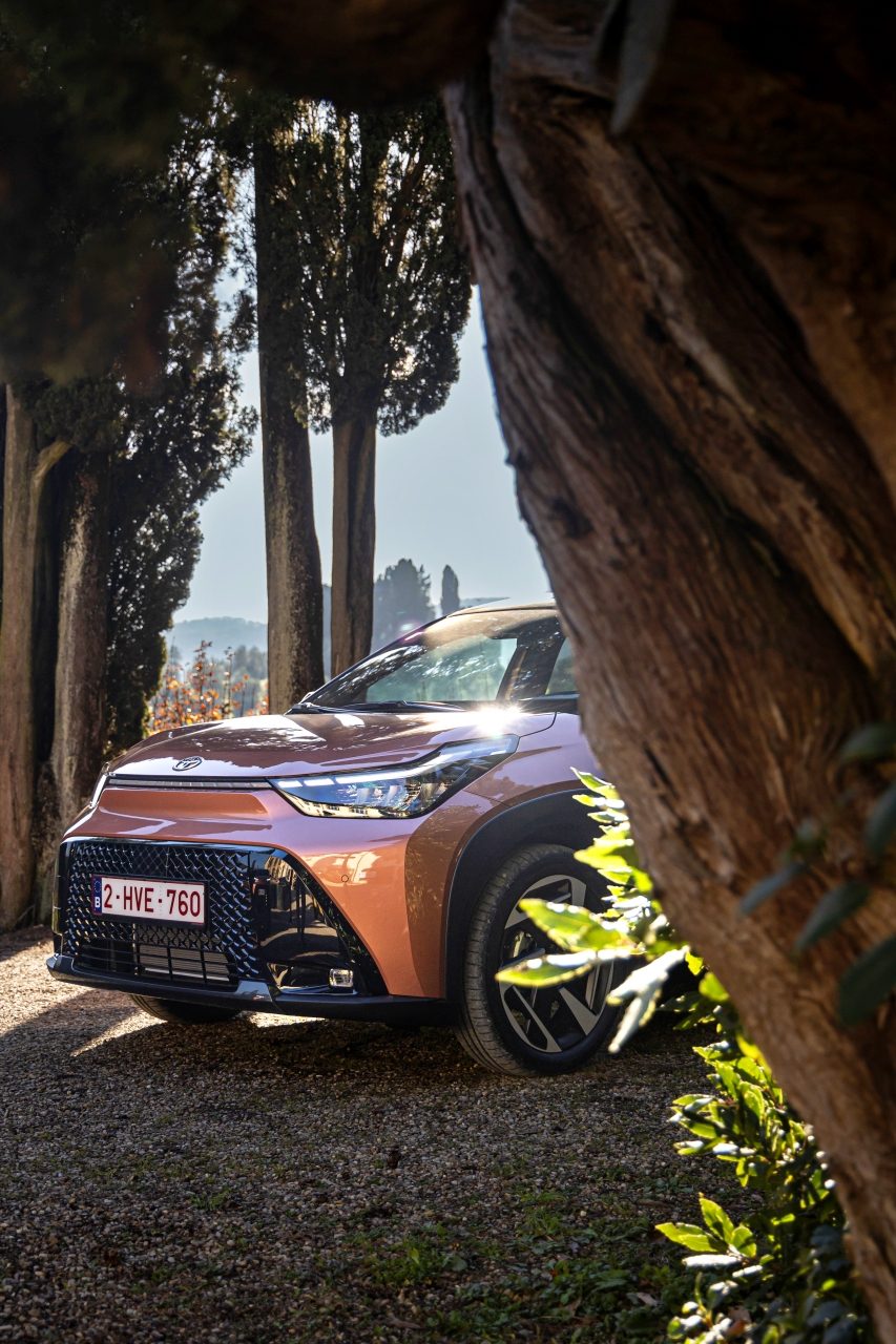 Toyota Aygo X Cross Hybrid 2026: urbano, híbrido y bien equipado con un ...