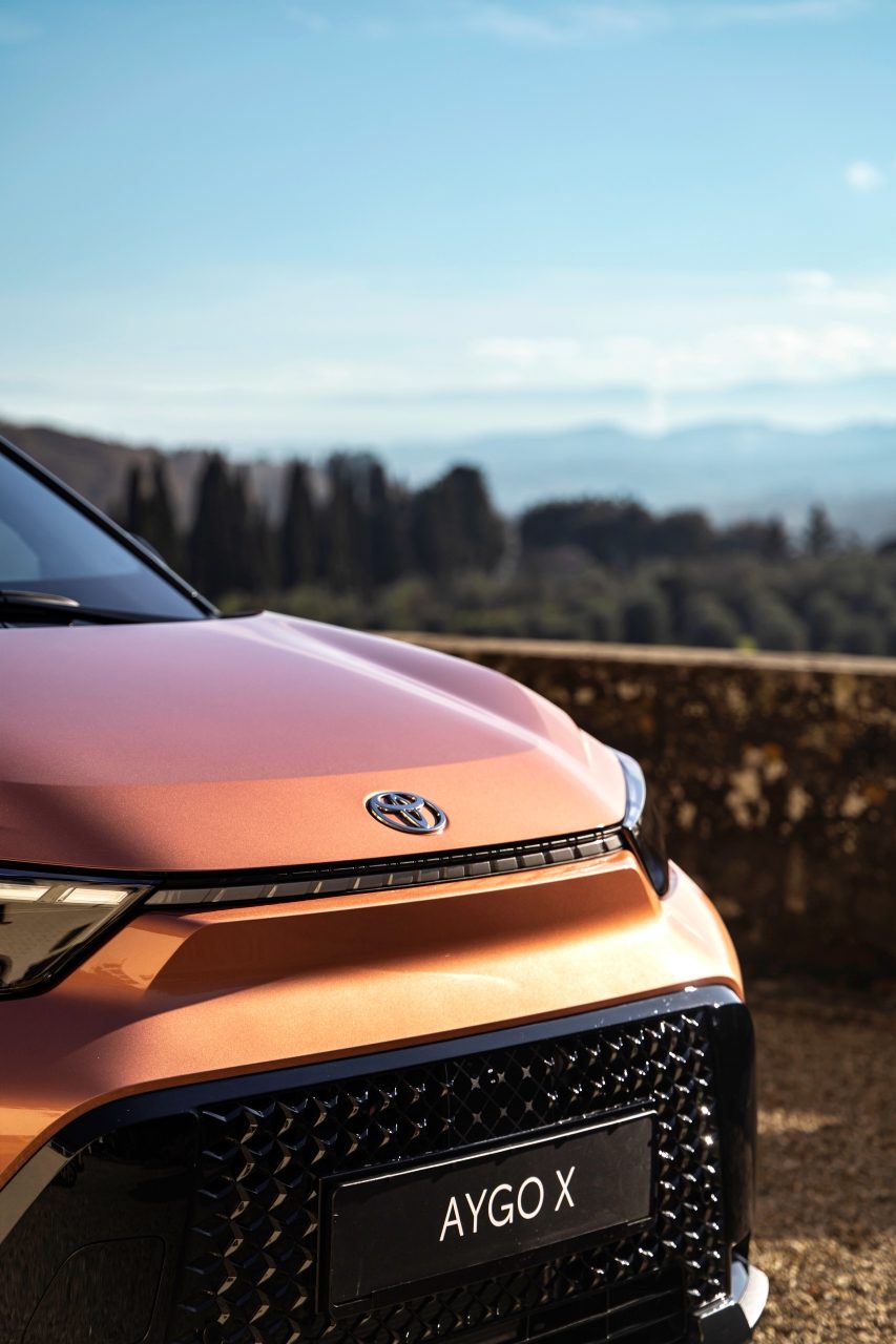 Toyota Aygo X Cross Hybrid 2026: urbano, híbrido y bien equipado con un ...