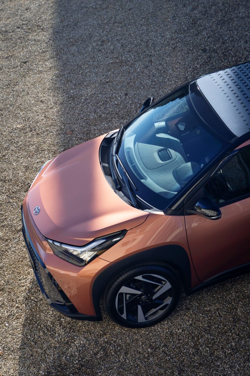 Toyota Aygo X Cross Hybrid 2026: urbano, híbrido y bien equipado con un ...