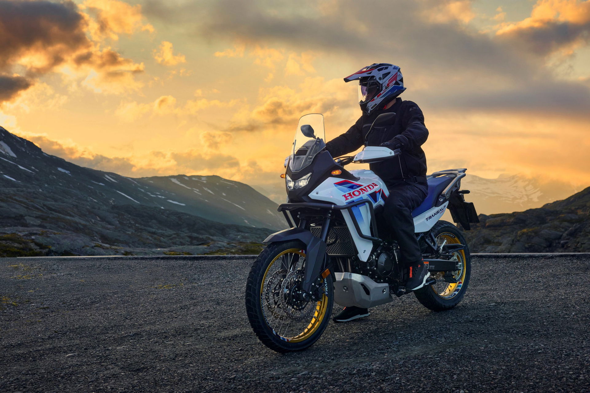 Voge DS800 Rally 35 kw, la aventurera que está arrasando ahora ...