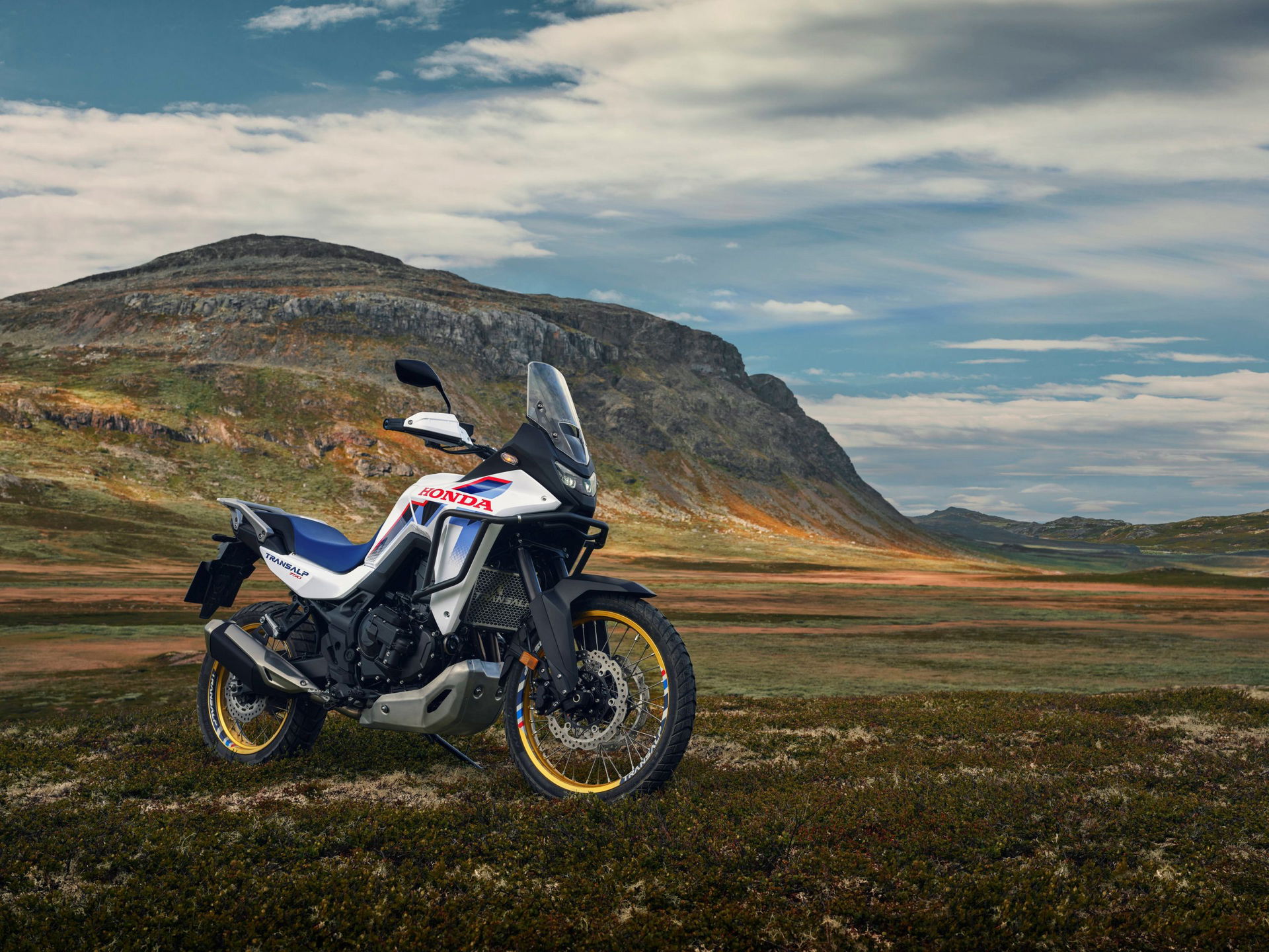 Voge DS800 Rally 35 kw, la aventurera que está arrasando ahora ...