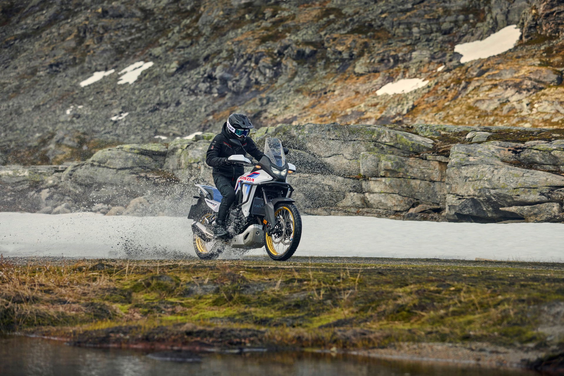 Voge DS800 Rally 35 kw, la aventurera que está arrasando ahora ...