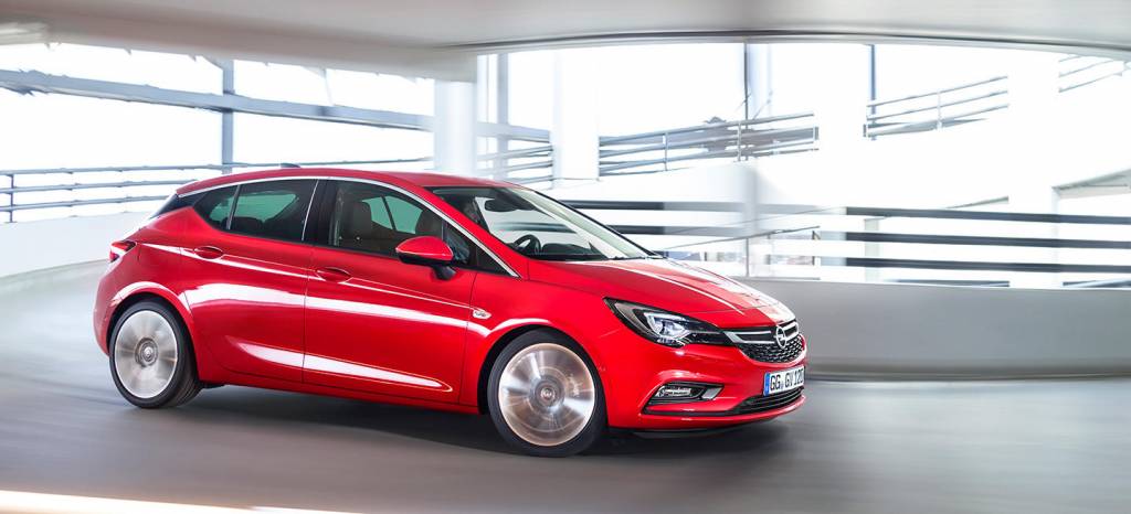 Un Opel Astra automático por solo 700€ más, así es el cambio pilotado ...