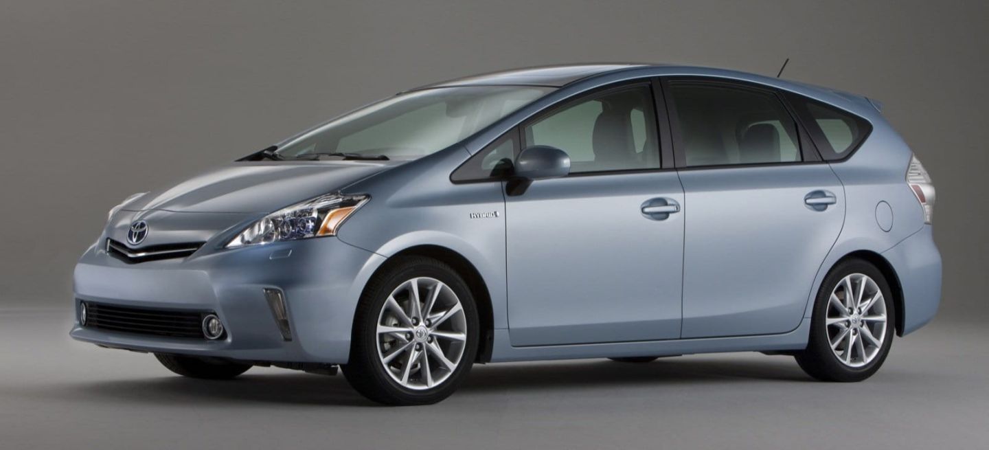 Toyota Prius v