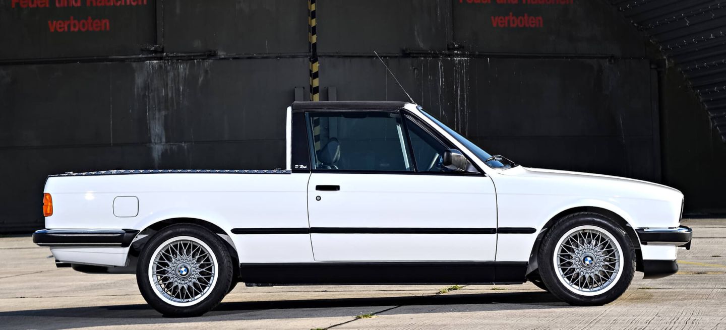 Sí, estás viendo un BMW M3 E30 convertido en una pick-up