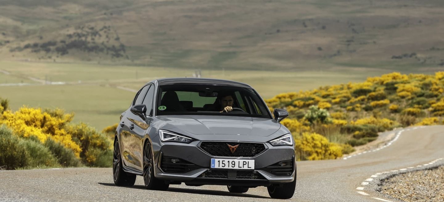 Probamos el CUPRA León más esperado, el de los 300 CV: ¿Merece ...