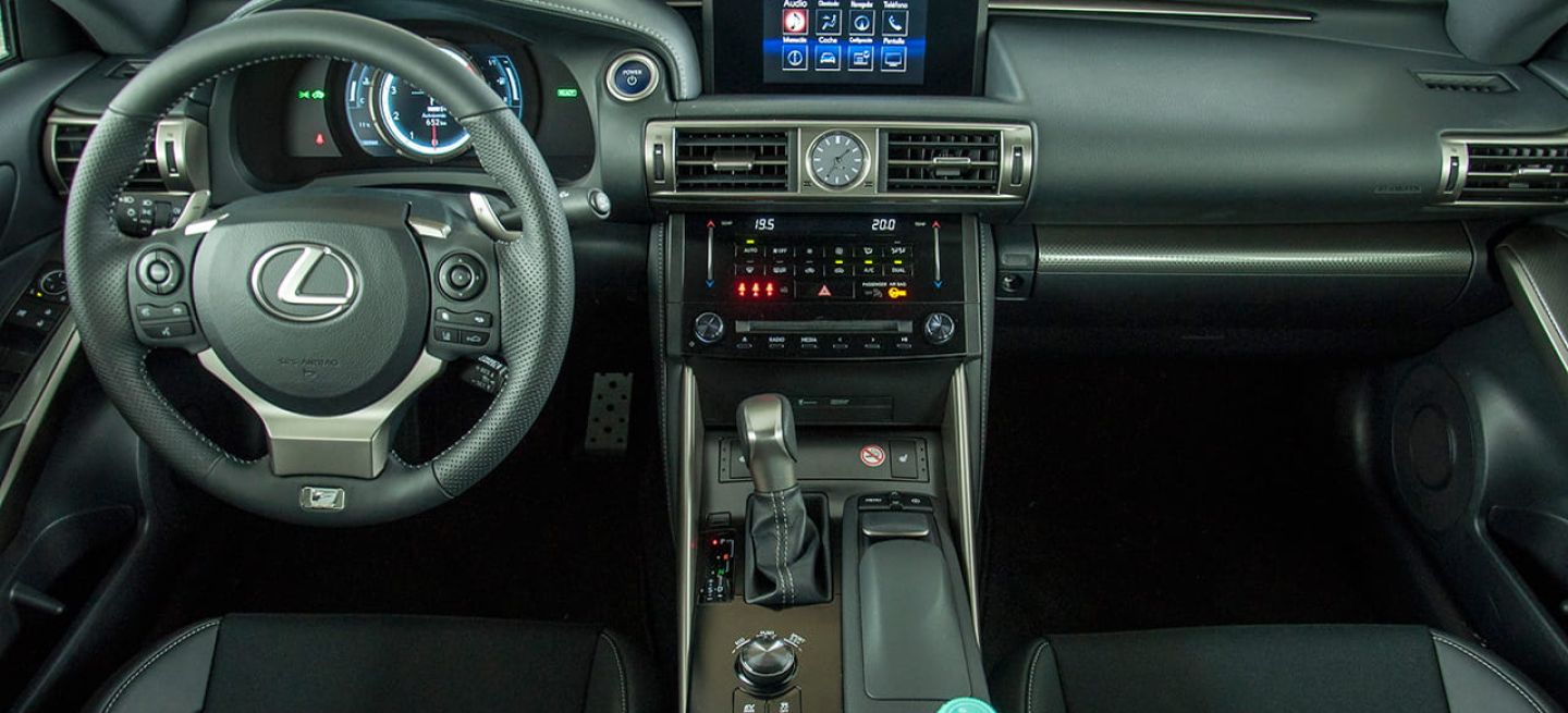 Lexus IS 300h 2015: leves cambios para mantenerse al día | Diariomotor