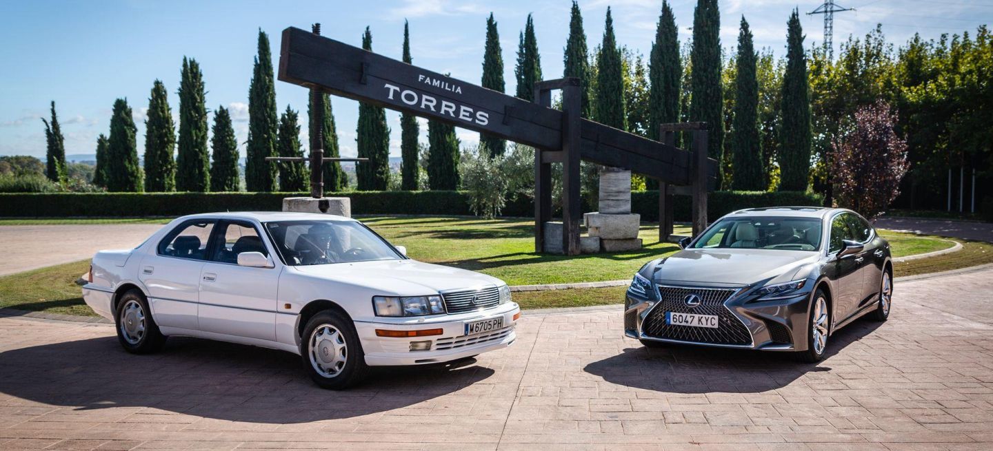Comparativa de la primera y última generación del Lexus LS