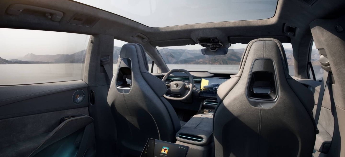 El SUV según Lotus se llama Eletre, tiene hasta 918 CV y puede hacer 600 Km con una sola carga